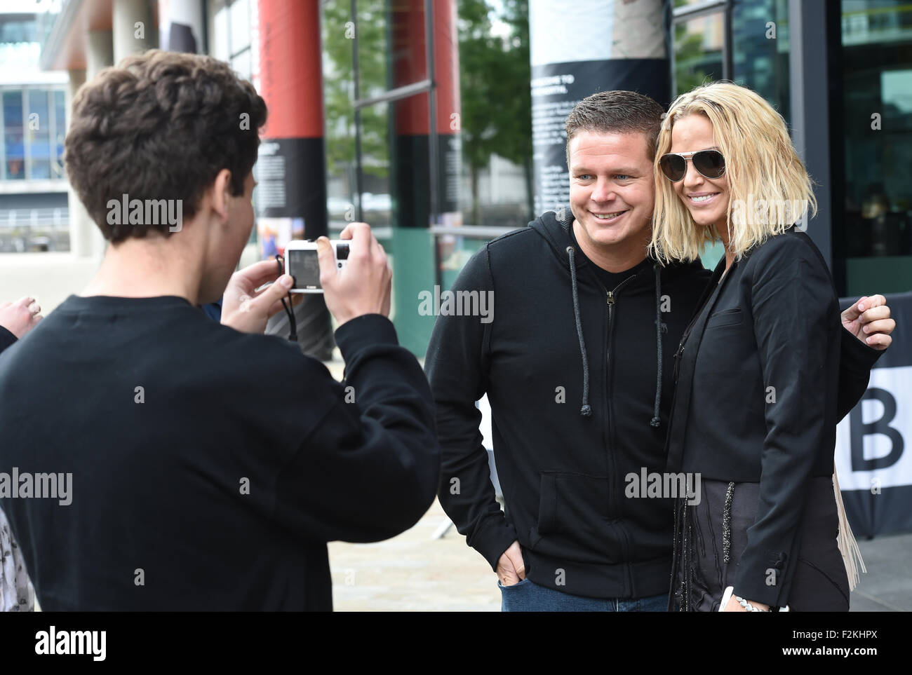 Sarah Harding seen posing for pictures with fans as she leaves Media ...