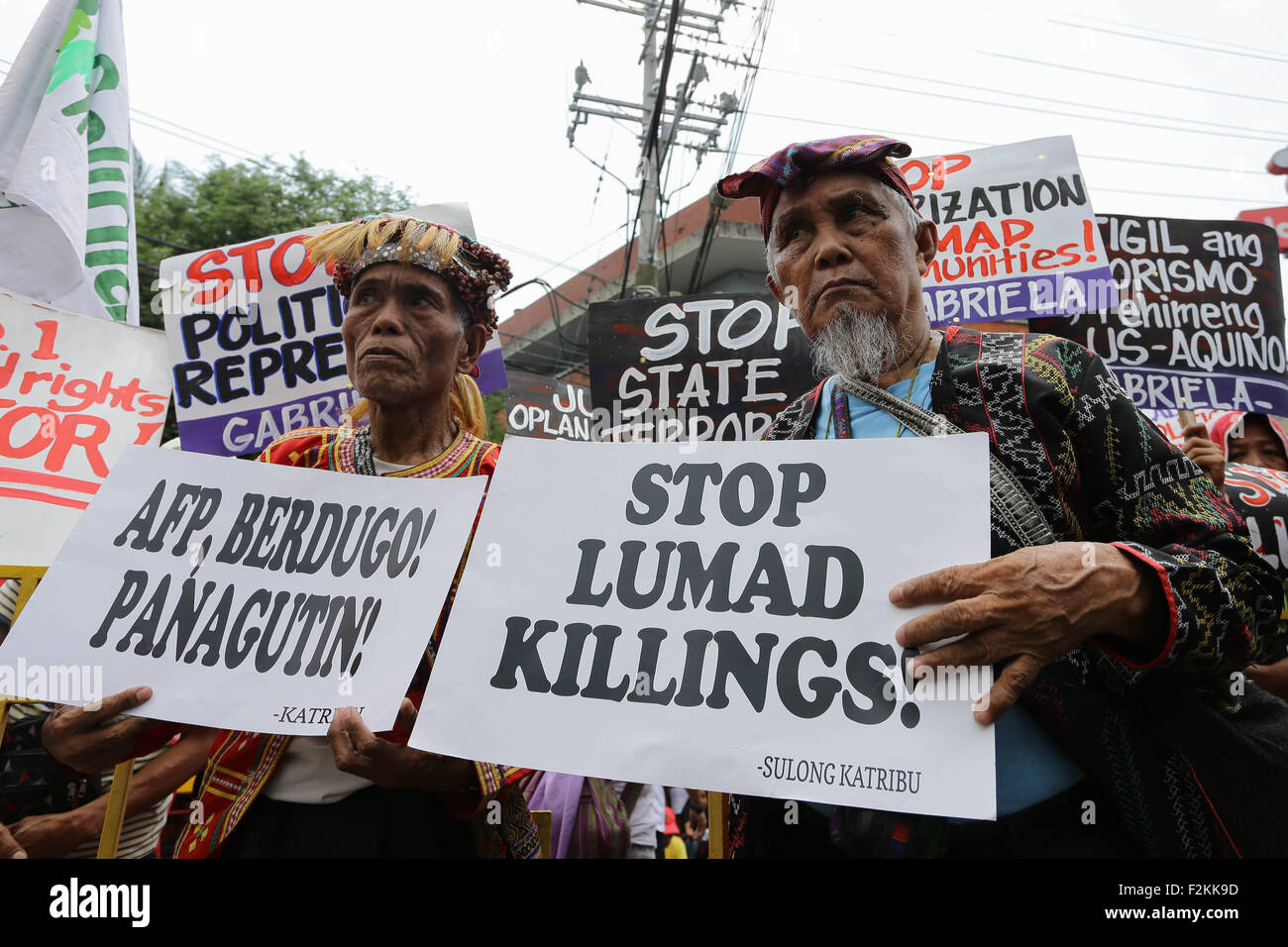 Manila, Philippines. 21st Sep, 2015. Indigenous people hold placards ...