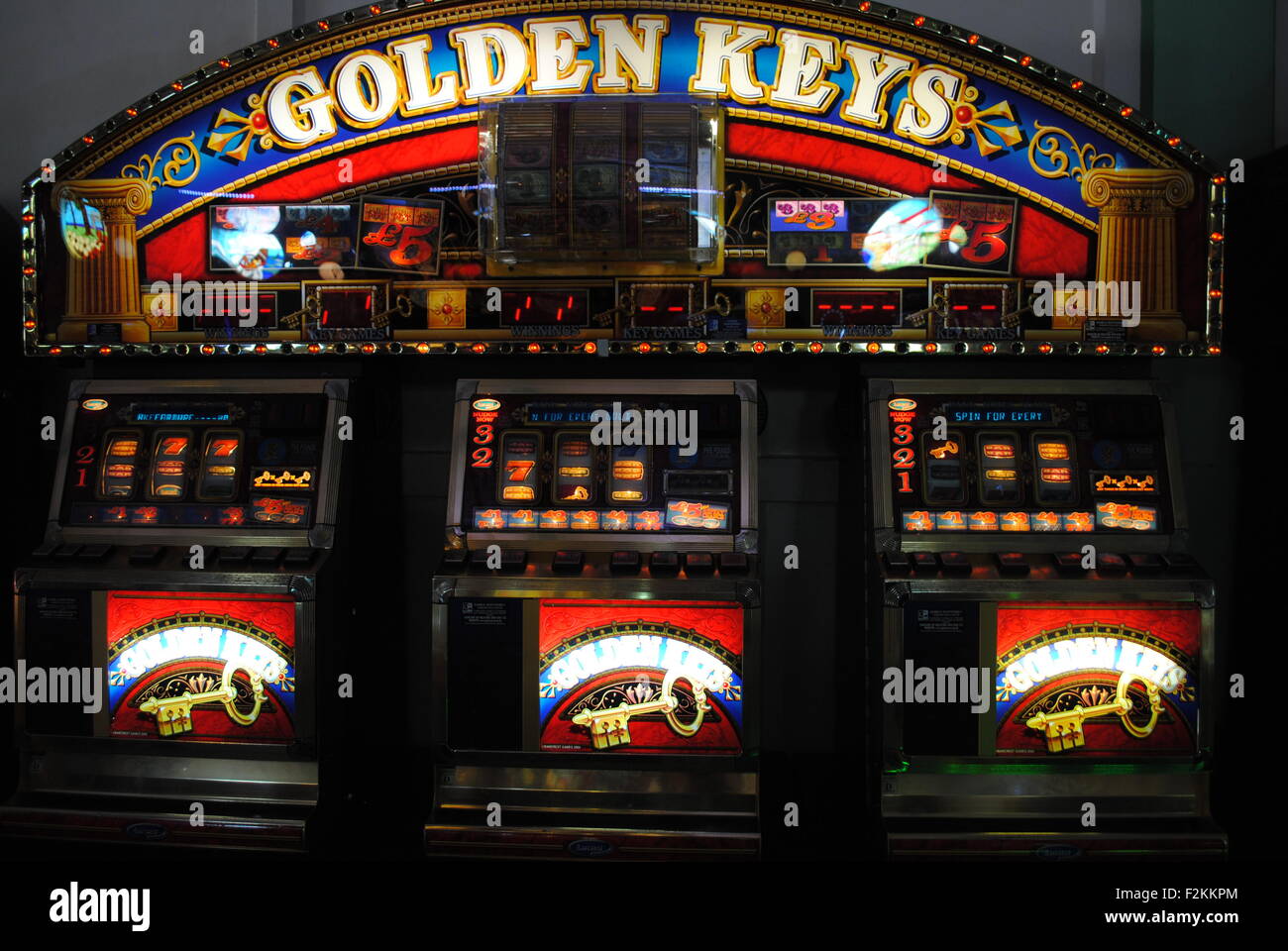 Brighton palace pier arcade hi-res stock photography and images - Alamy