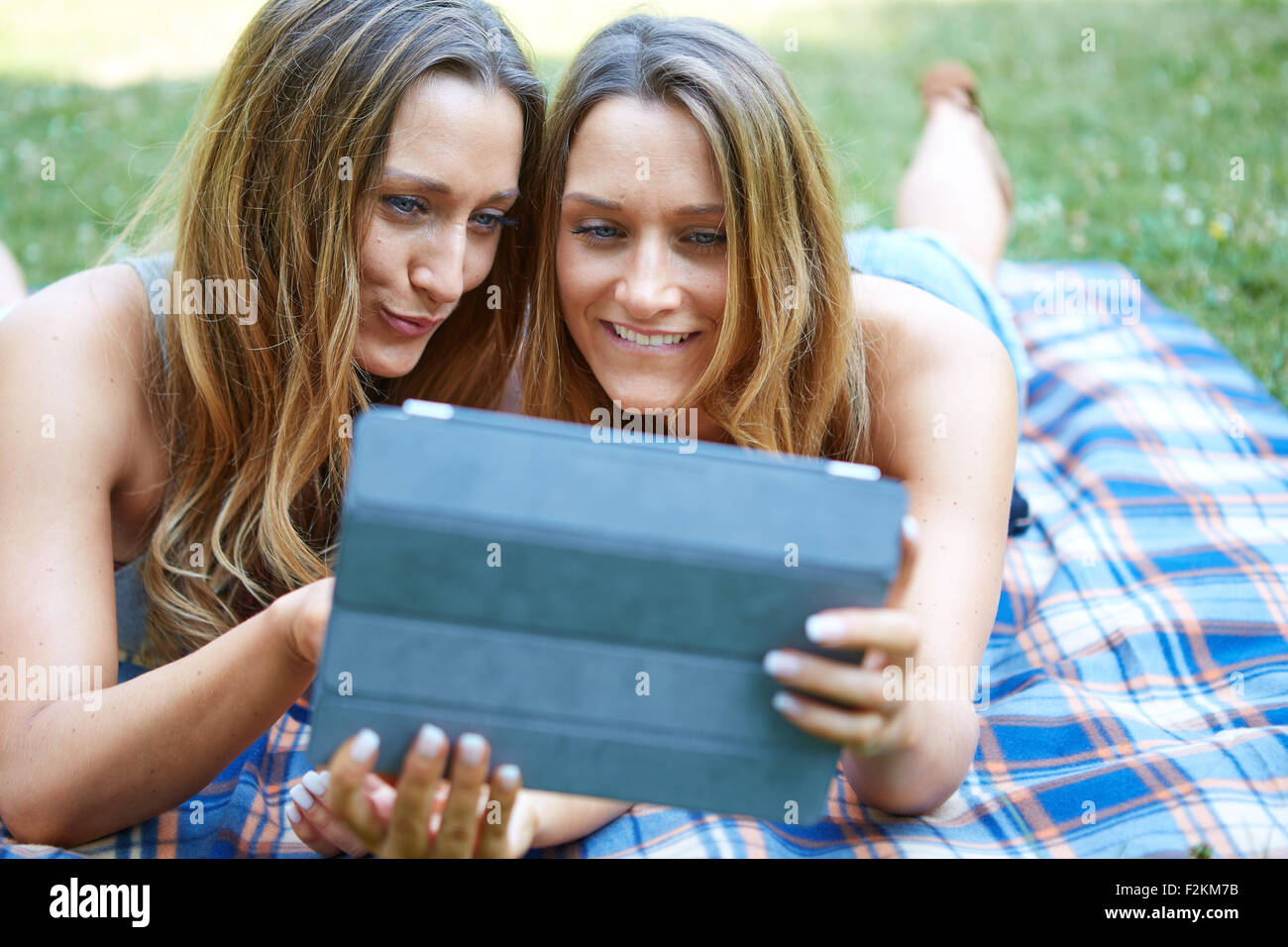 Young people school computer outdoor hi-res stock photography and ...