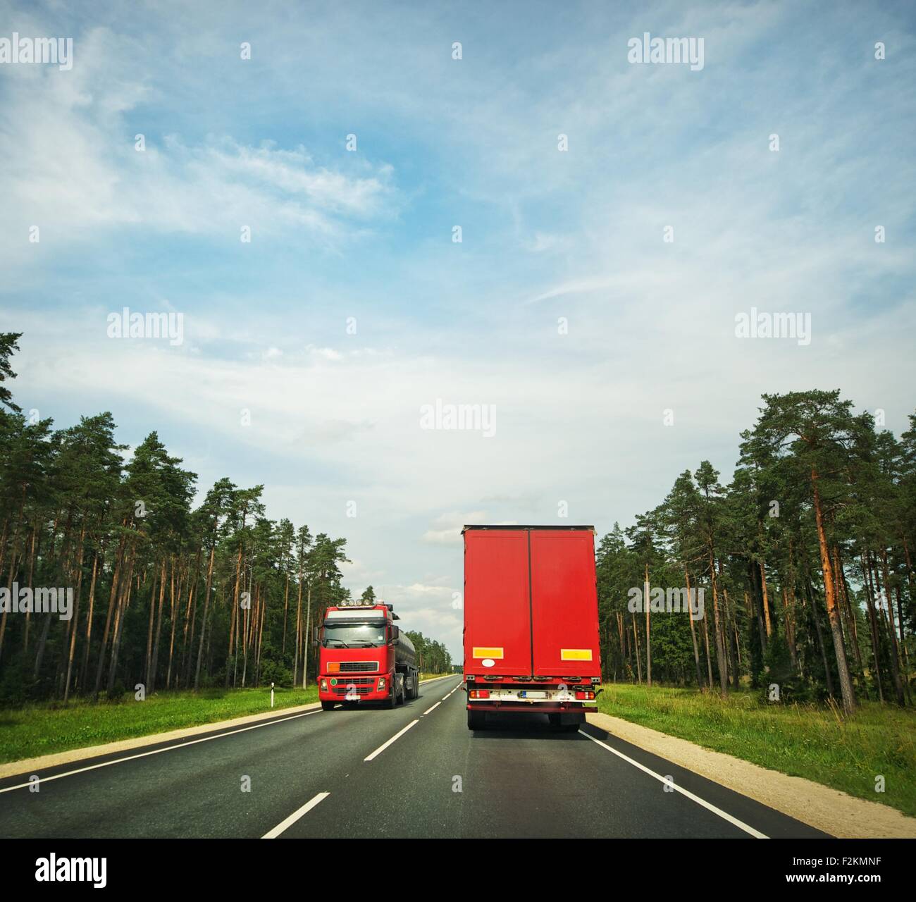 Fast moving truck hi-res stock photography and images - Alamy