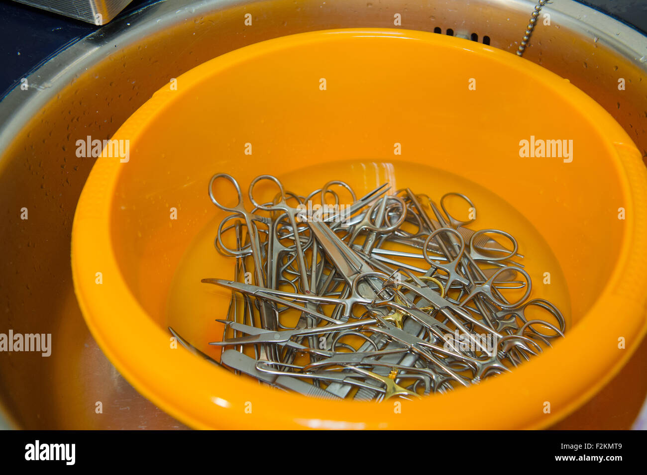 Dirty operating room hi-res stock photography and images - Alamy