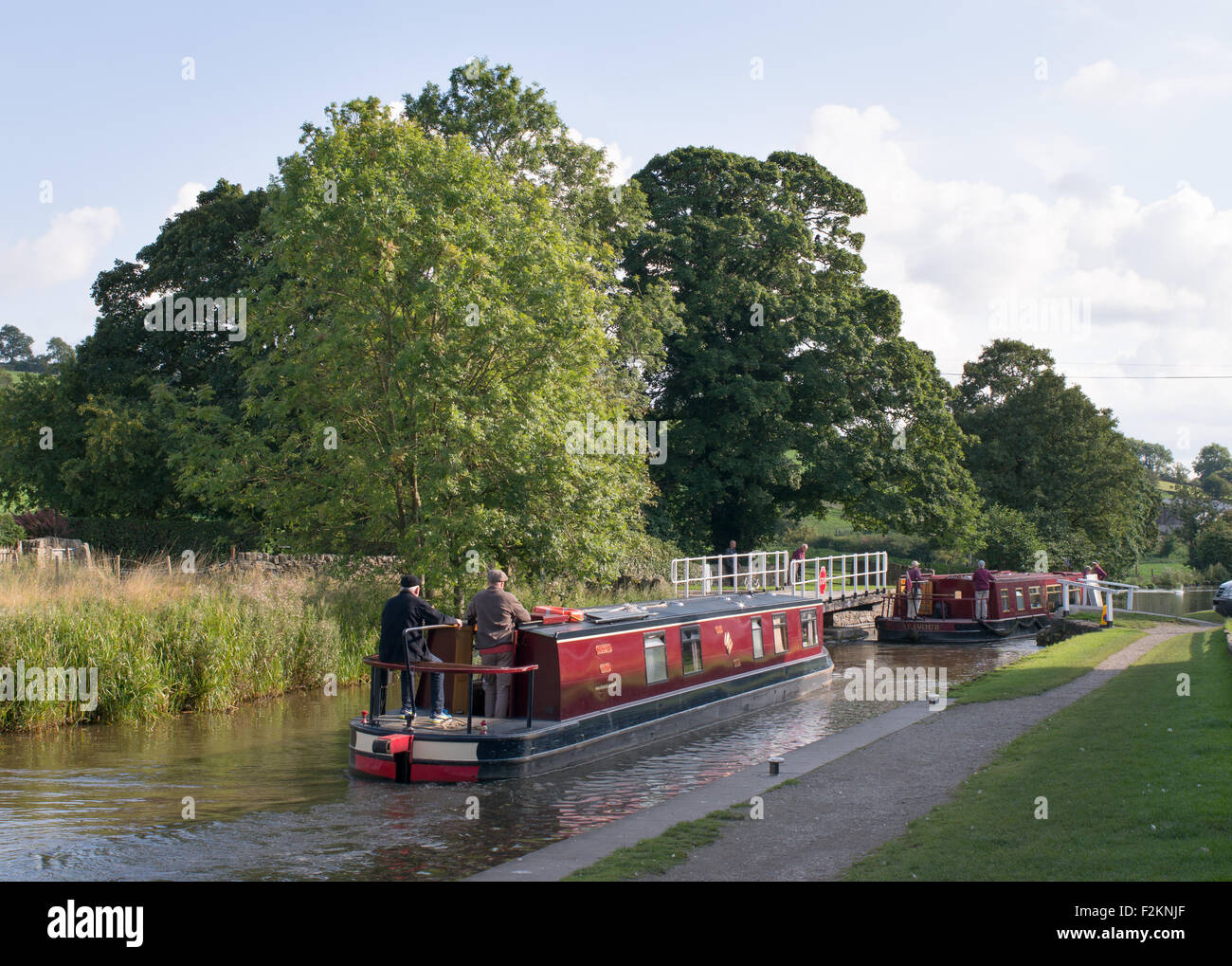 Swing bridge on canal hi-res stock photography and images - Alamy