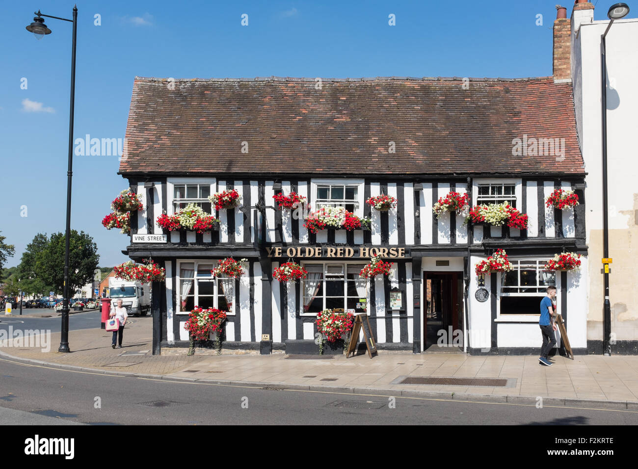 Ye Olde Red Horse public house in Vine Street, Evesham, Worcestershire ...