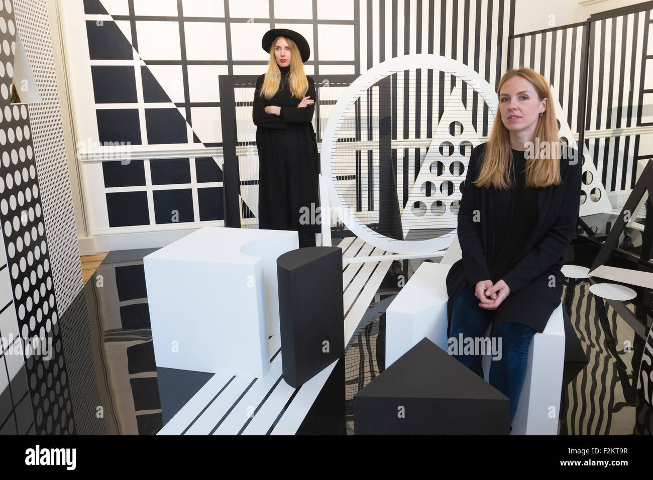 Left to right designers hi-res stock photography and images - Alamy