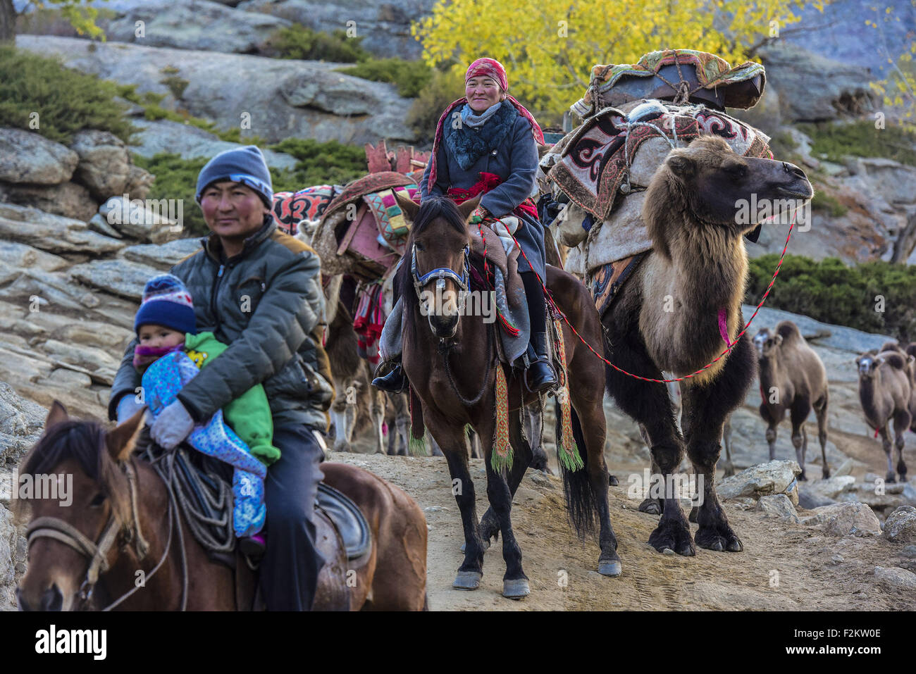 Urumqi. 17th Sep, 2015. Photo taken on Sept. 17, 2015 shows herdsmen ...
