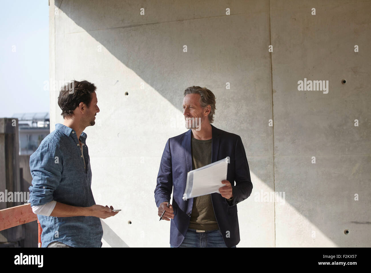 Contract site hi-res stock photography and images - Alamy