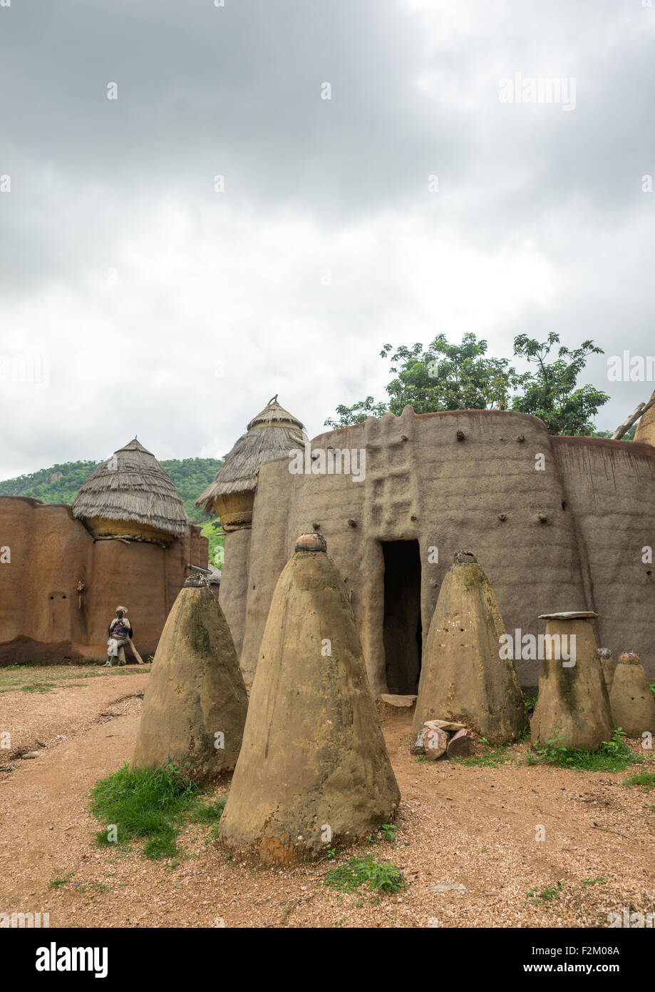 Traditional tata somba somba houses hi-res stock photography and images ...
