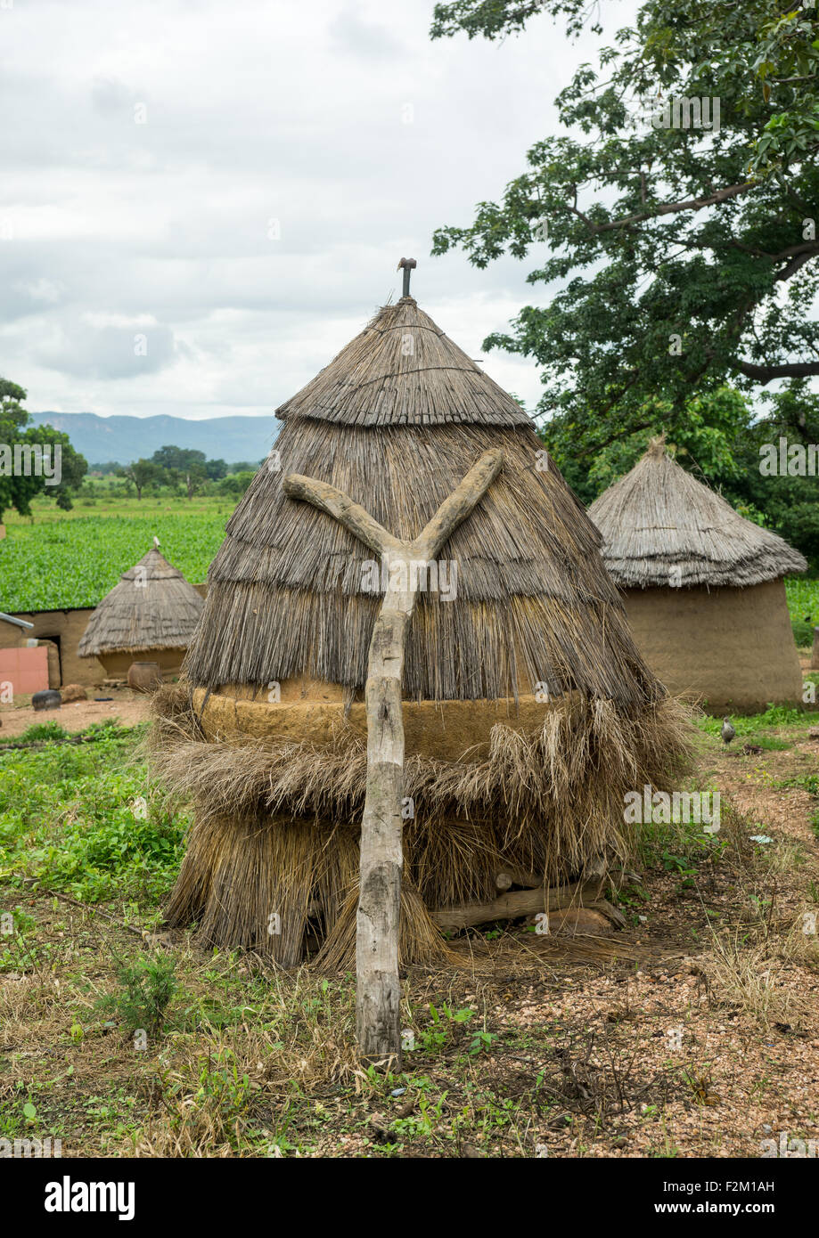 Traditional tata somba somba houses hi-res stock photography and images ...