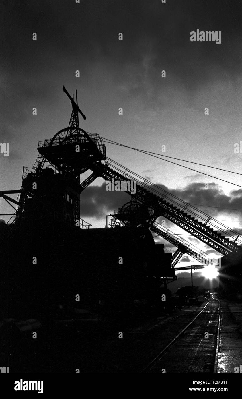 Deep navigation colliery hi-res stock photography and images - Alamy