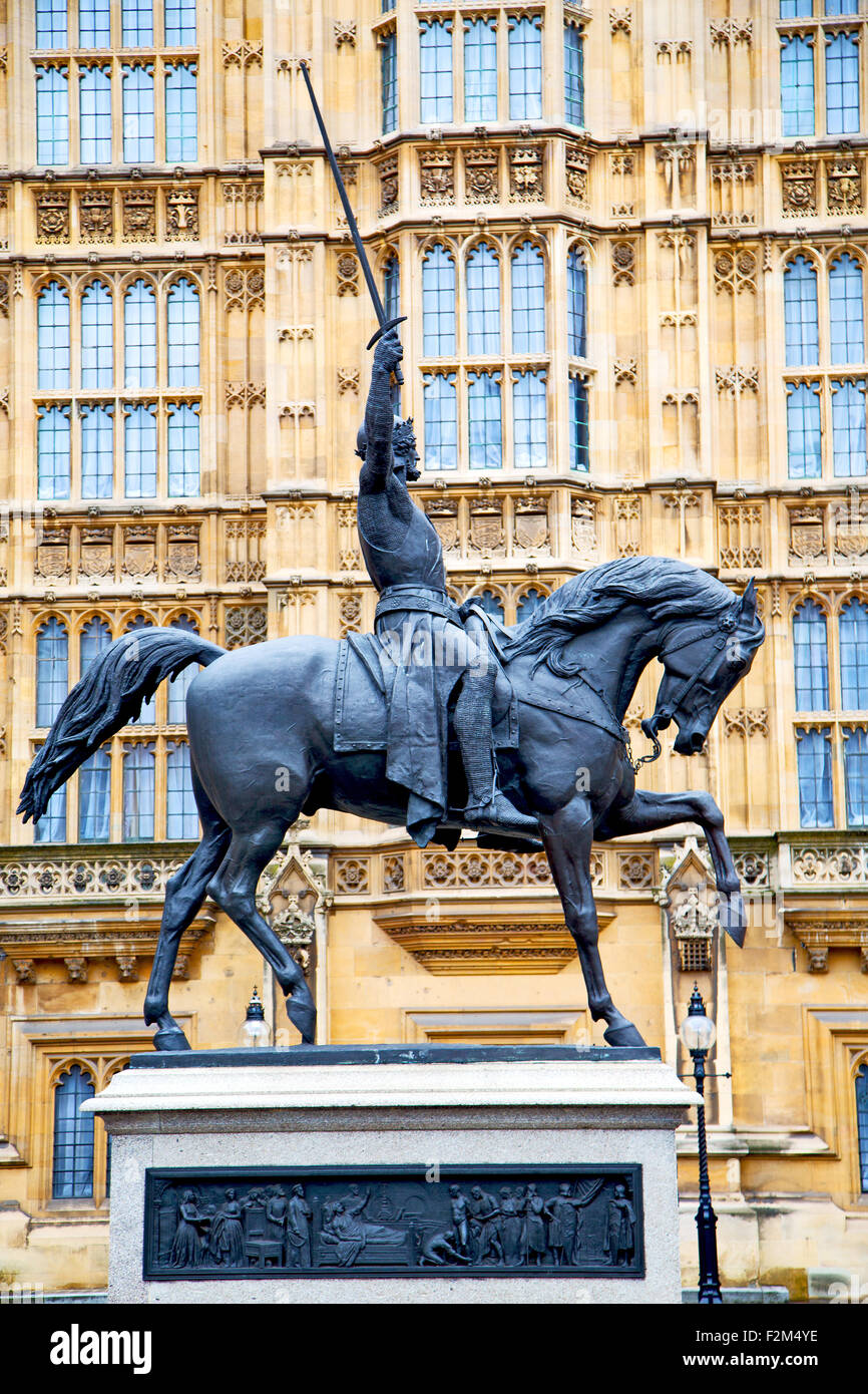 marble and statue in old city of london england Stock Photo - Alamy