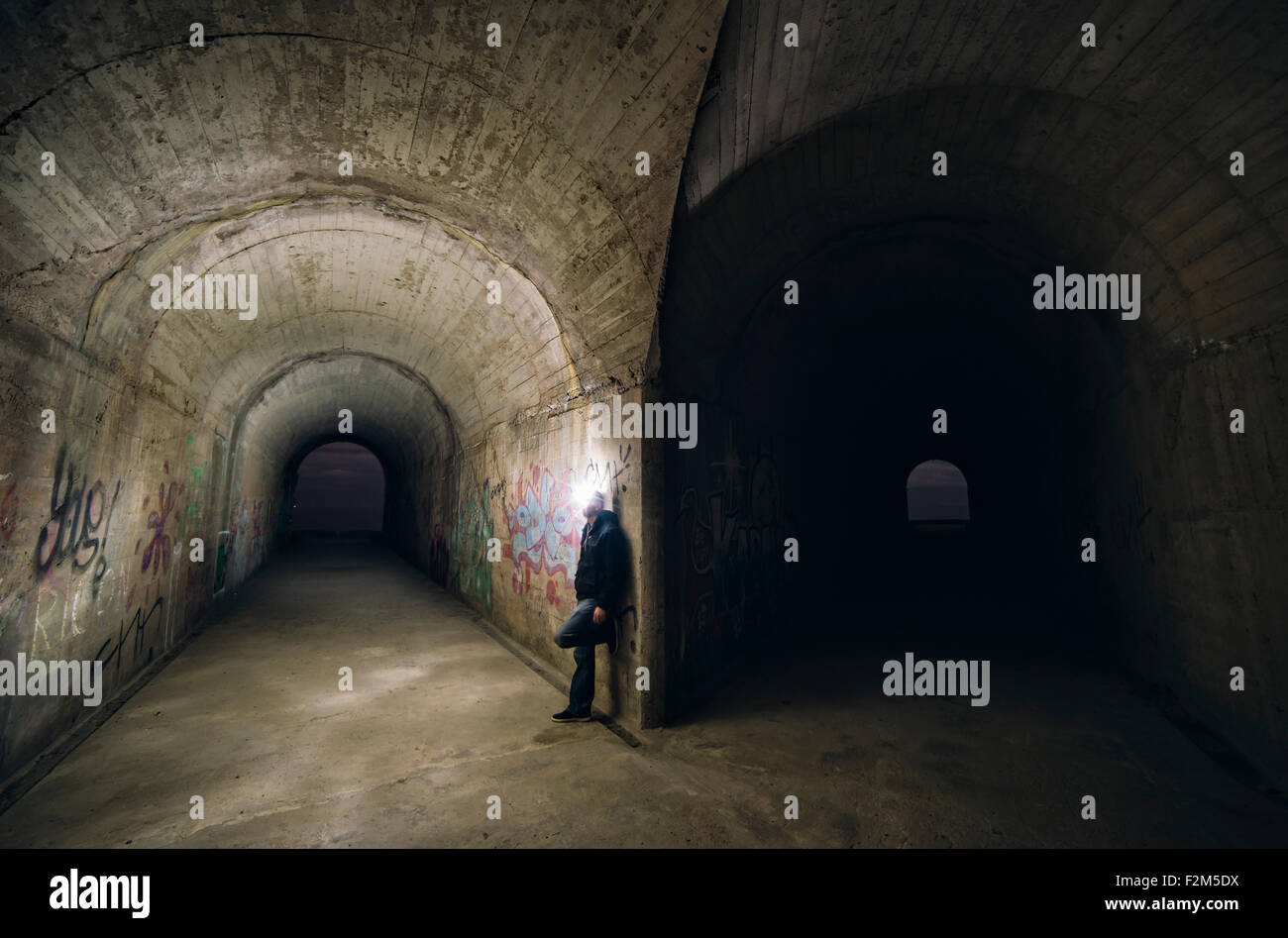 Two way tunnels hi-res stock photography and images - Alamy