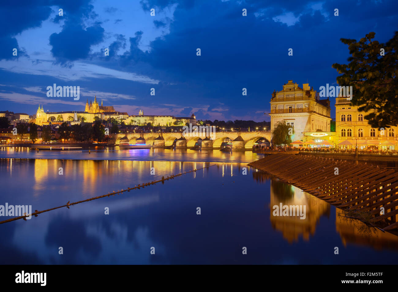 Charlesbridge and Prague Castle during the blue hour Stock Photo - Alamy