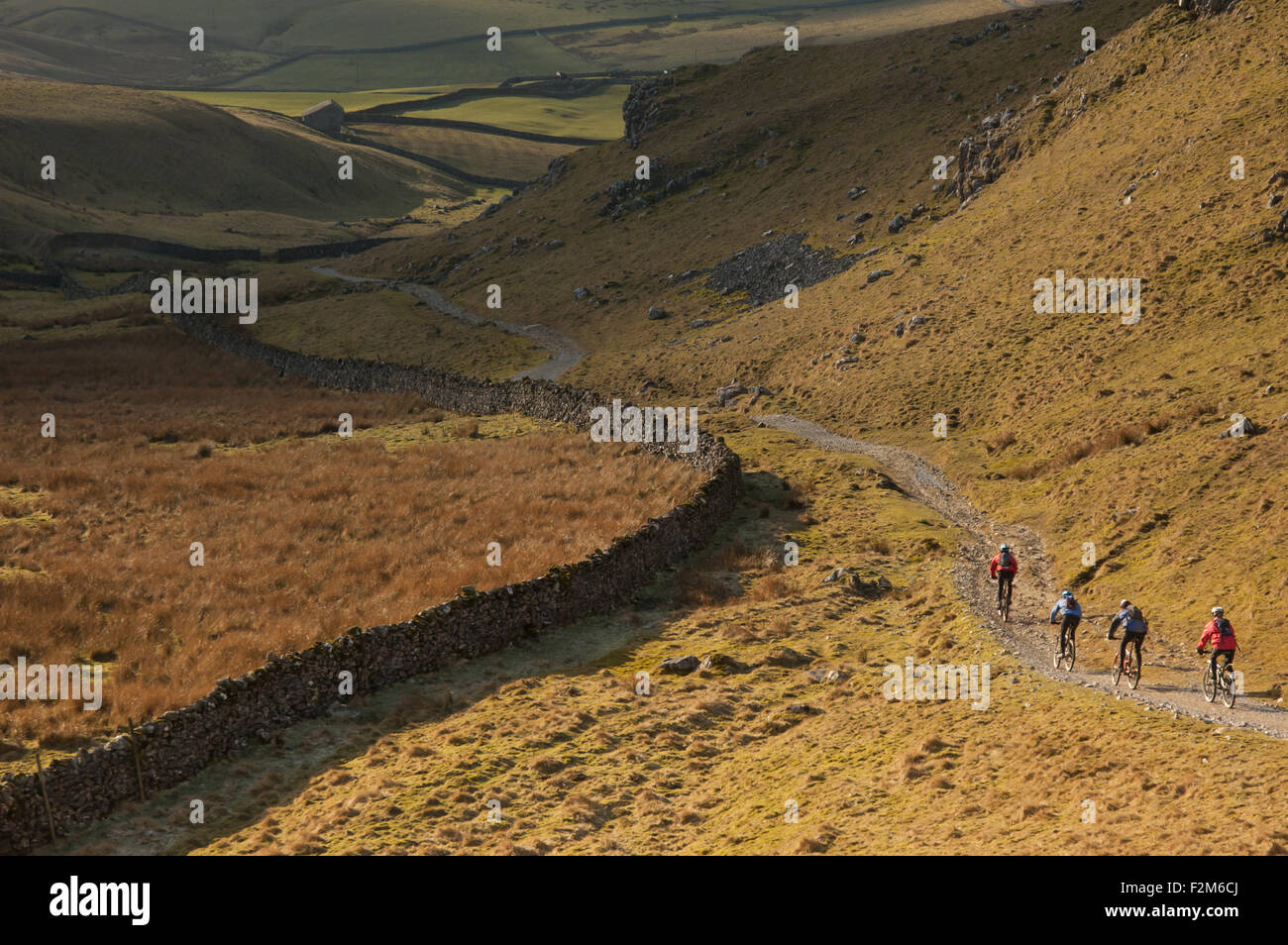 Malham Cove Killer Loop. Malham, Yorkshire 9.2.06 Stock Photo - Alamy