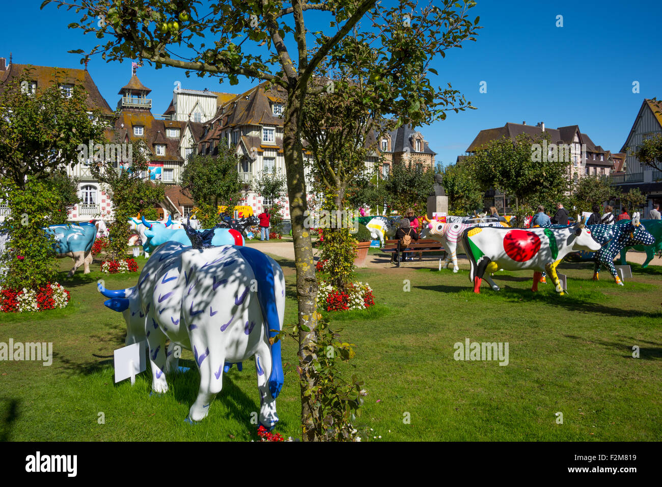 The Cow Parade art Exhibition An outdoor Exhibition of model cows all ...