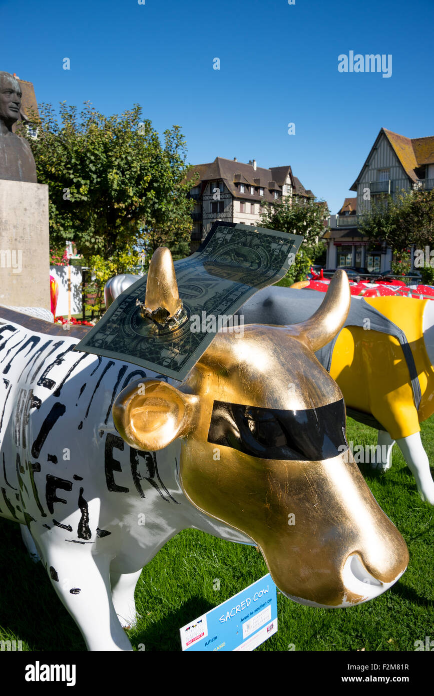 The Cow Parade art Exhibition An outdoor Exhibition of model cows all ...