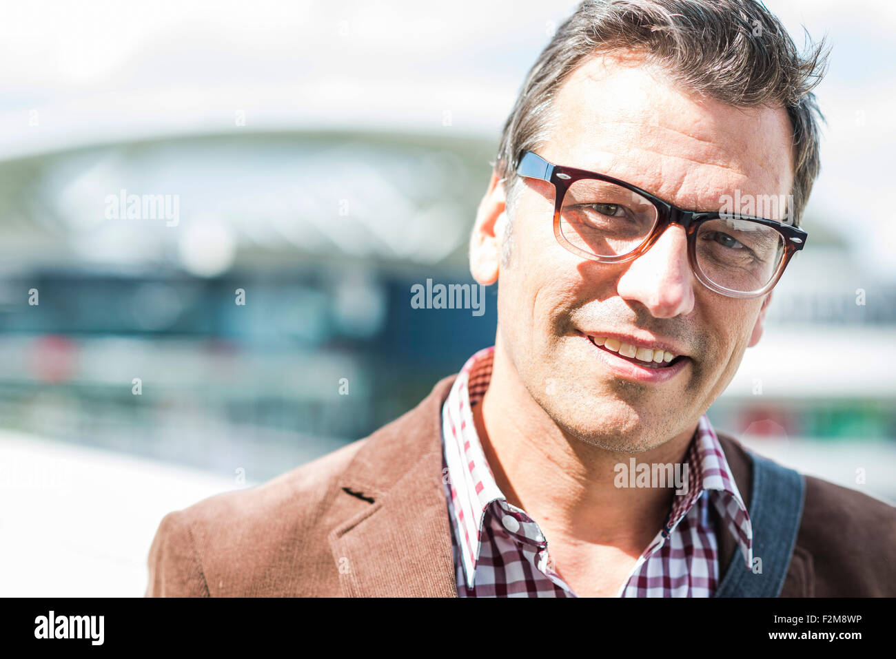 Mature man wearing glasses, portrait Stock Photo - Alamy