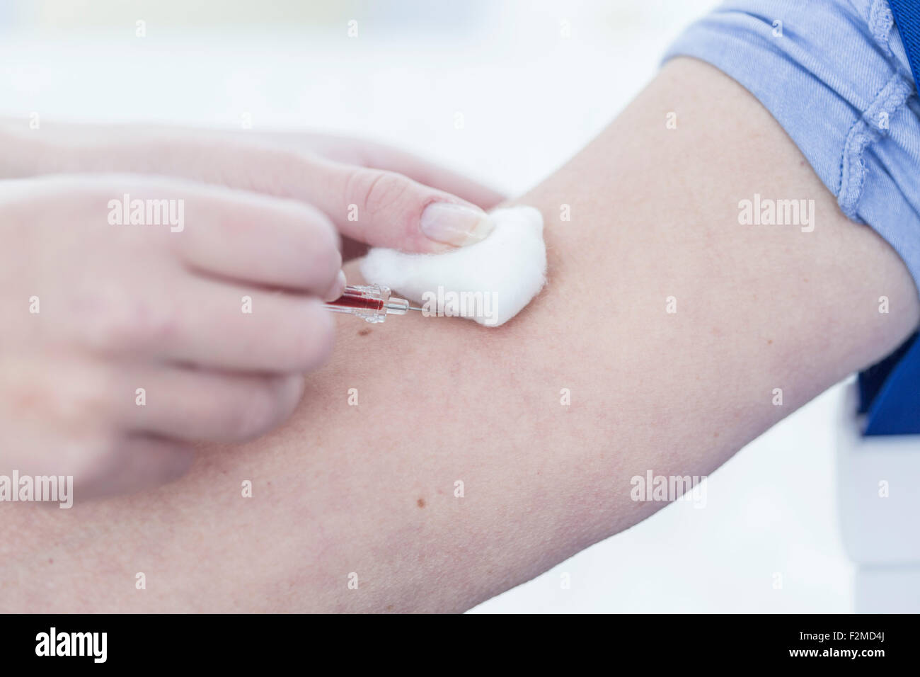 Practice nurse taking blood hi-res stock photography and images - Alamy
