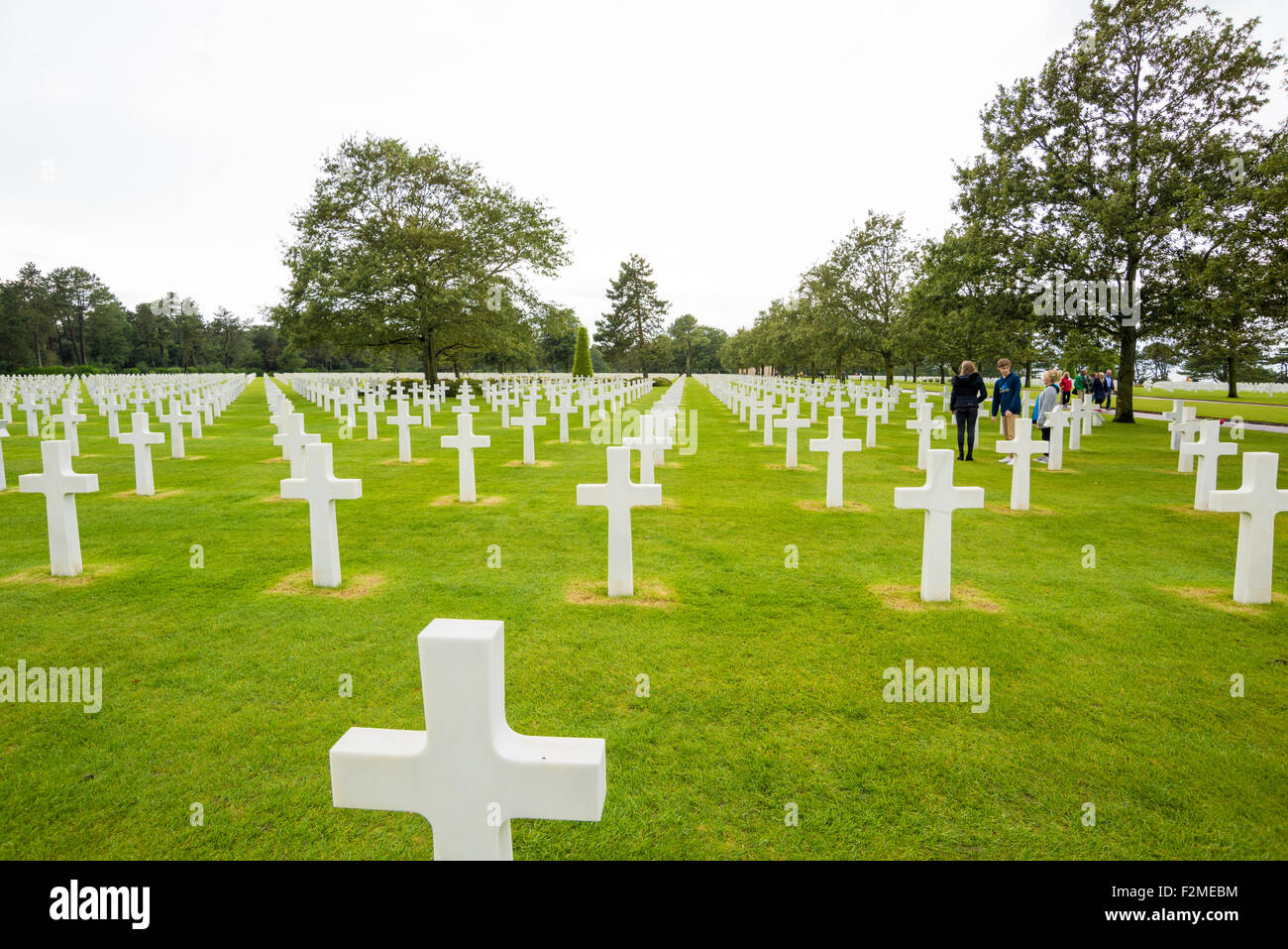 The many Graves at The Normandy American Cemetery and Memorial ...