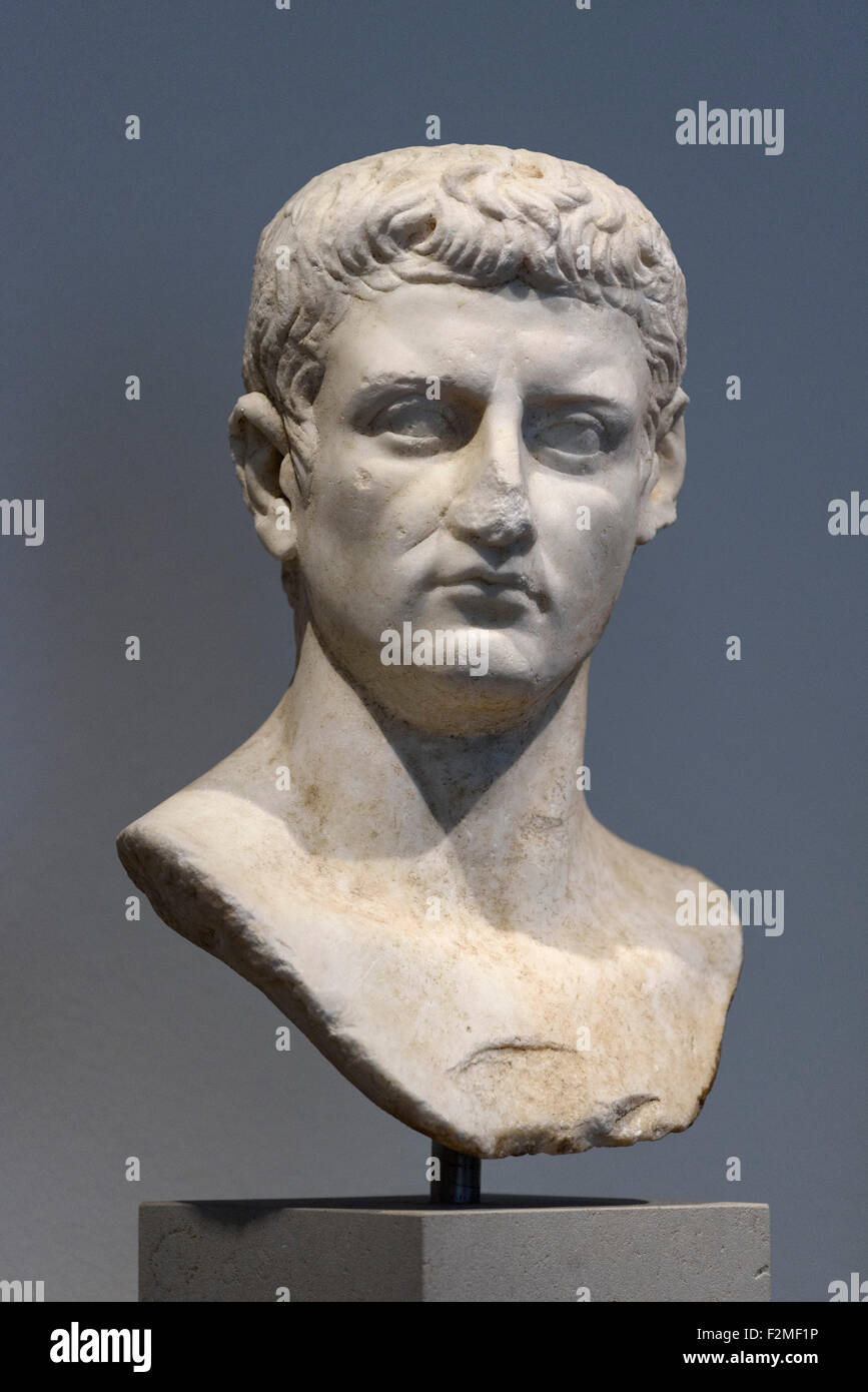 Roman portrait sculpture of claudius hi-res stock photography and ...
