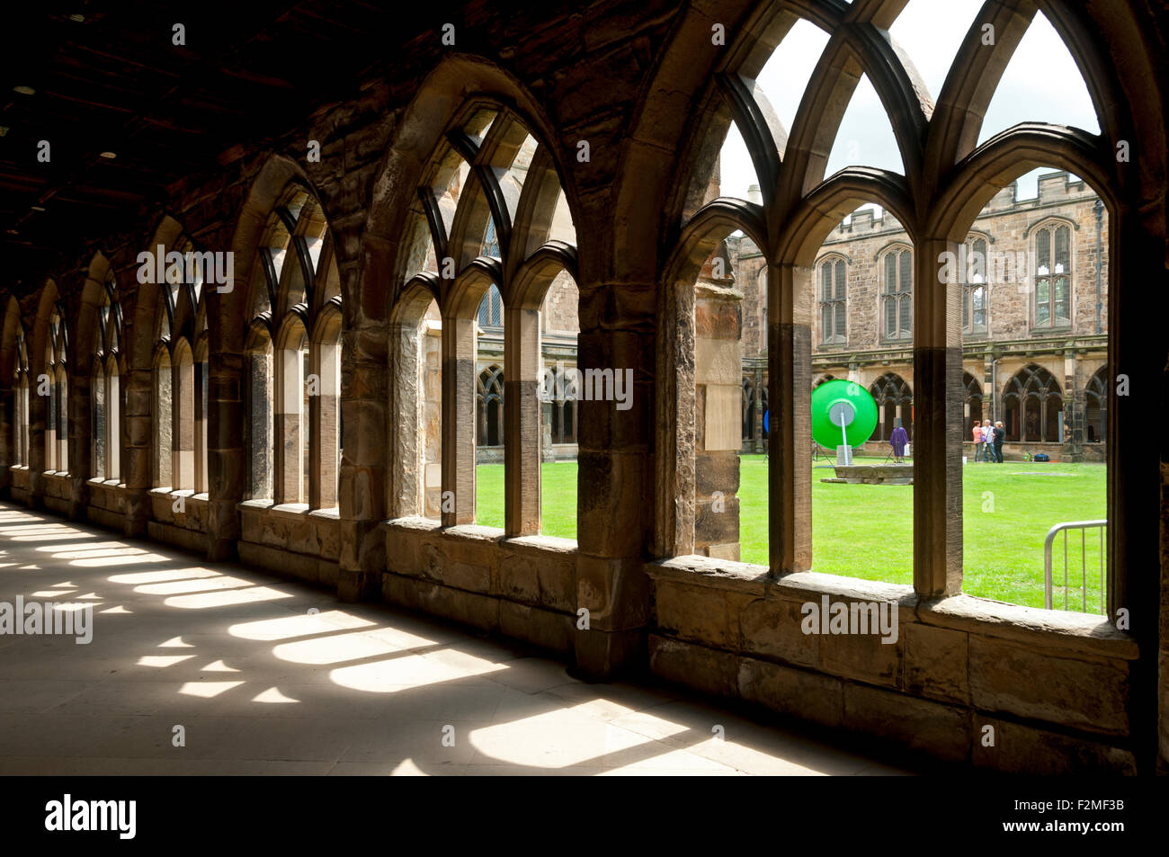 Cloister of durham cathedral hi-res stock photography and images - Alamy