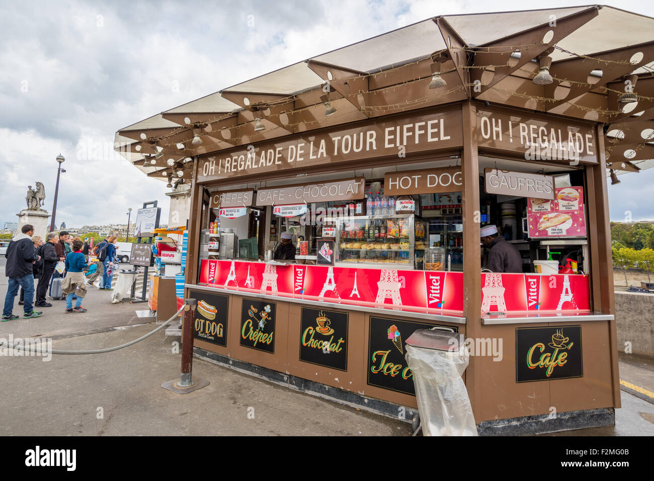 A street food vendor in the European City of Paris In France Stock ...