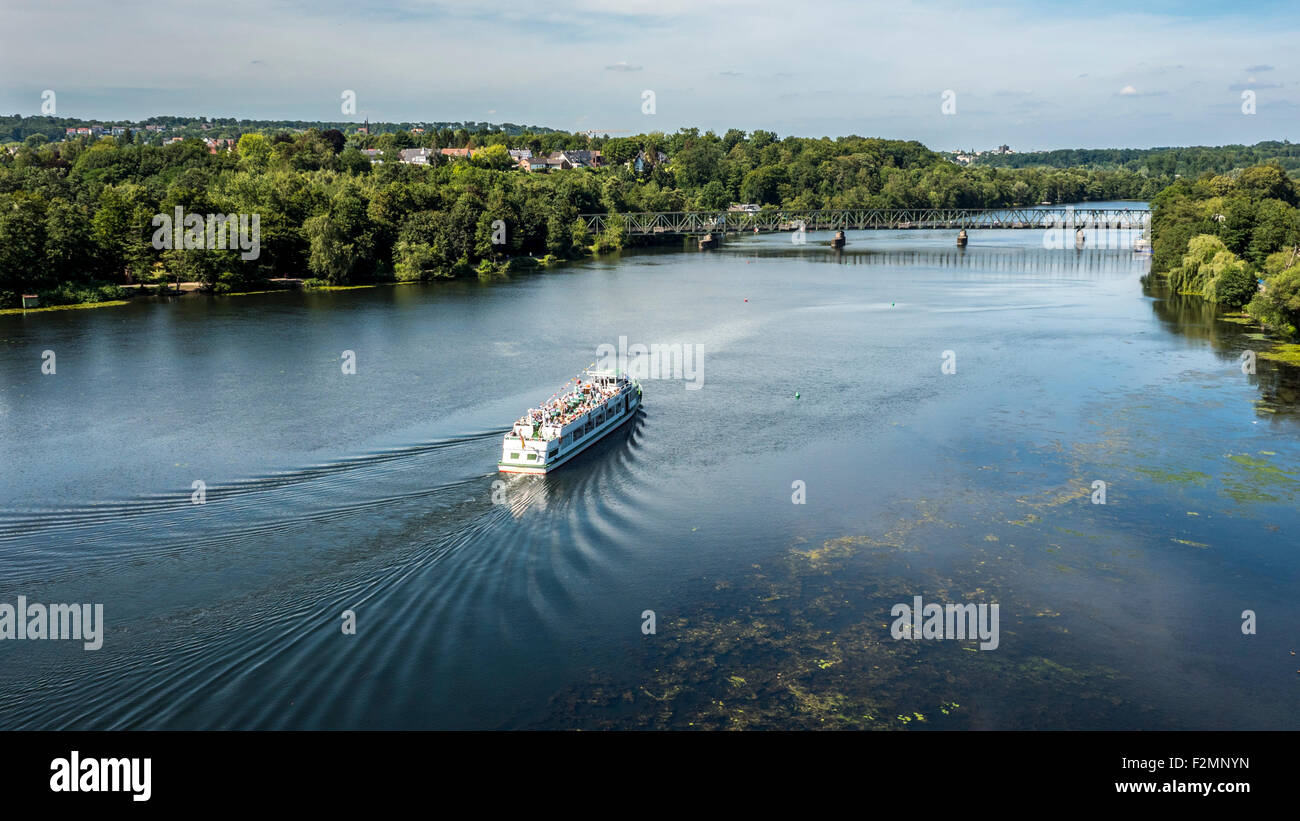 Baldeneysee lake in Essen, an artificial lake of river Ruhr Stock Photo ...