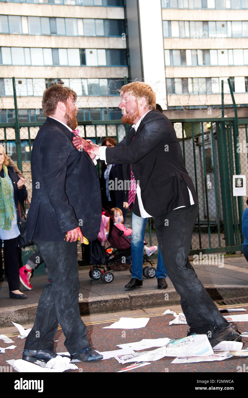 BELFAST, NORTHERN IRELAND - 18 September 2015: Street actors performing ...