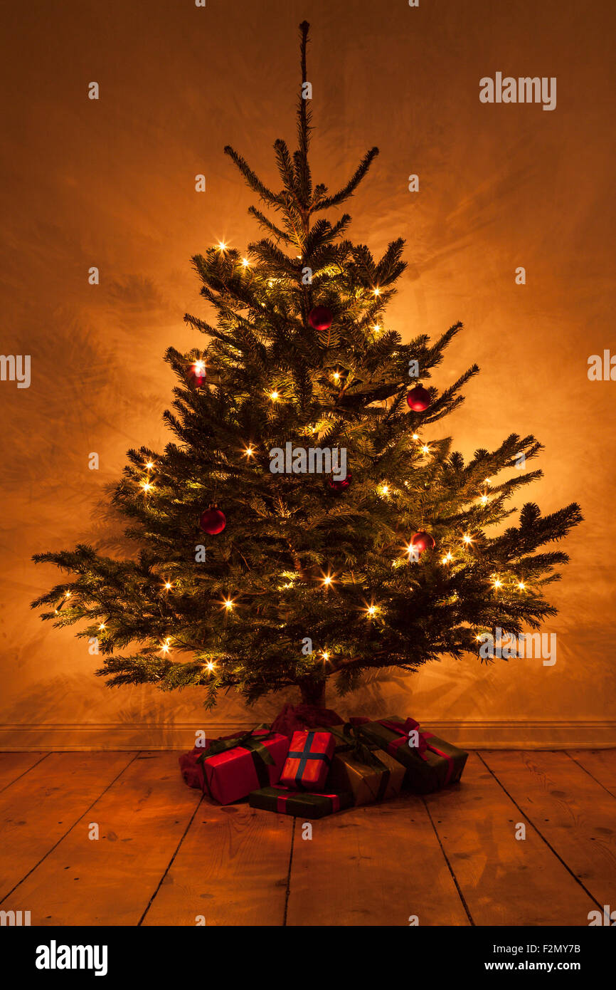 X xmas tree hi-res stock photography and images - Alamy
