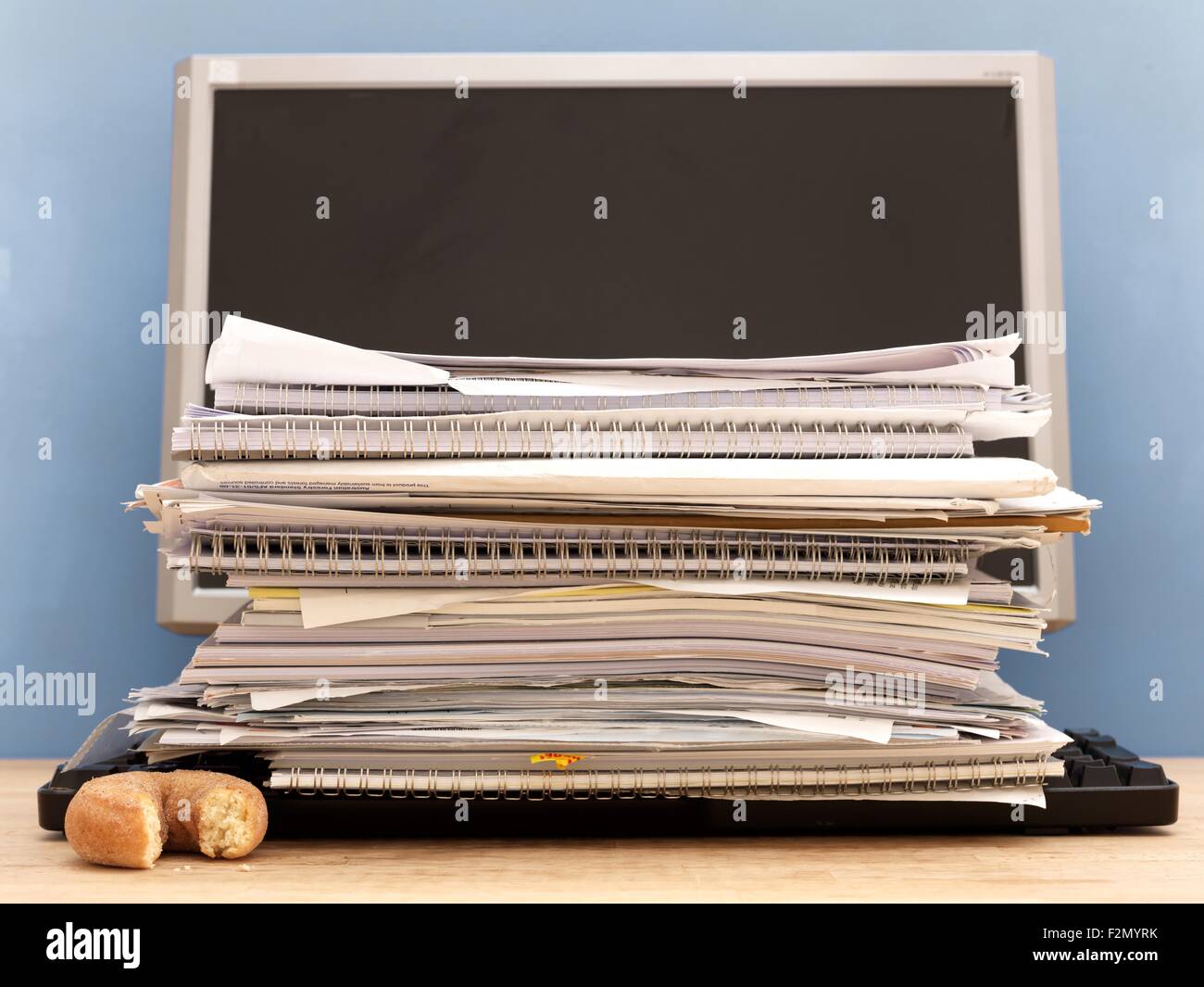 Paper piled up desk hi-res stock photography and images - Alamy