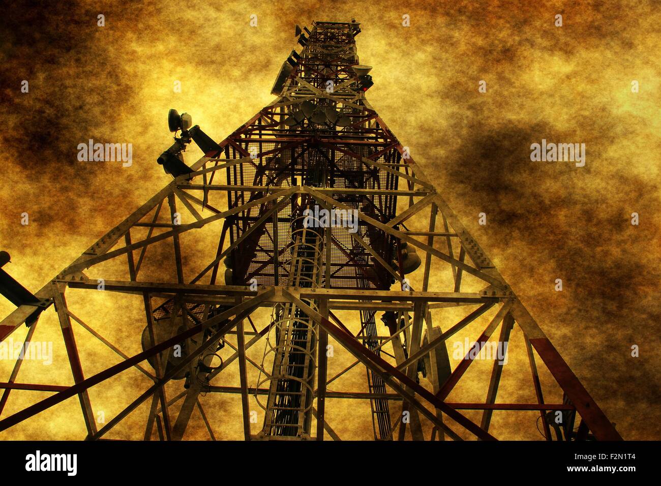 Satellite and telecommunications towers hi-res stock photography and ...