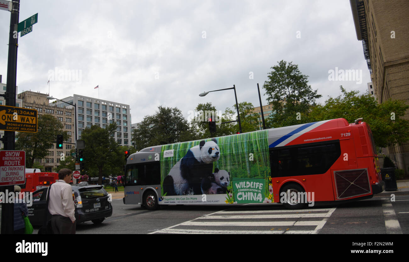 Washington dc bus ad hi-res stock photography and images - Alamy