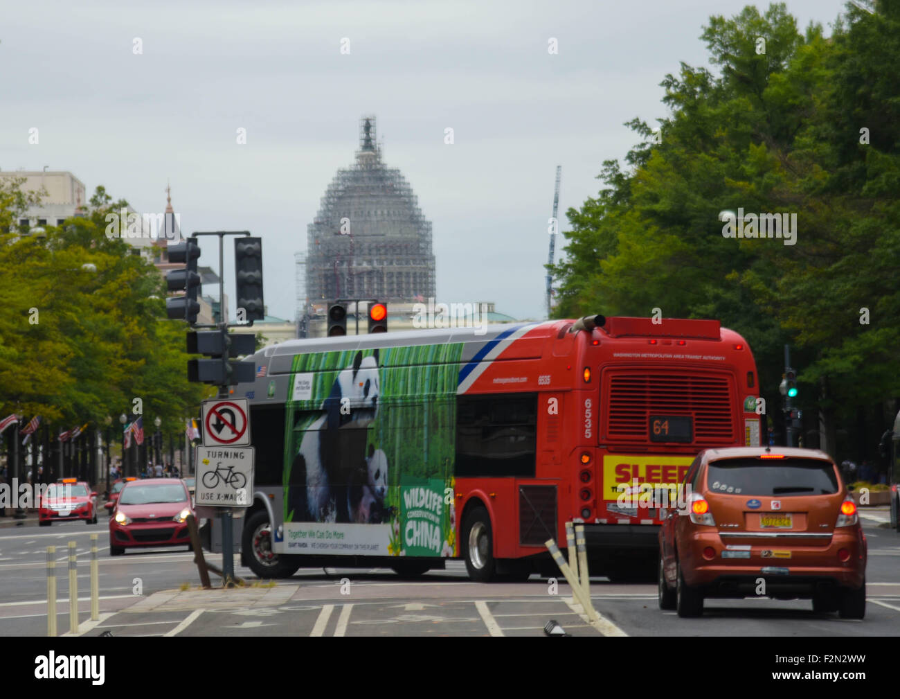 Metrobuses hi-res stock photography and images - Alamy