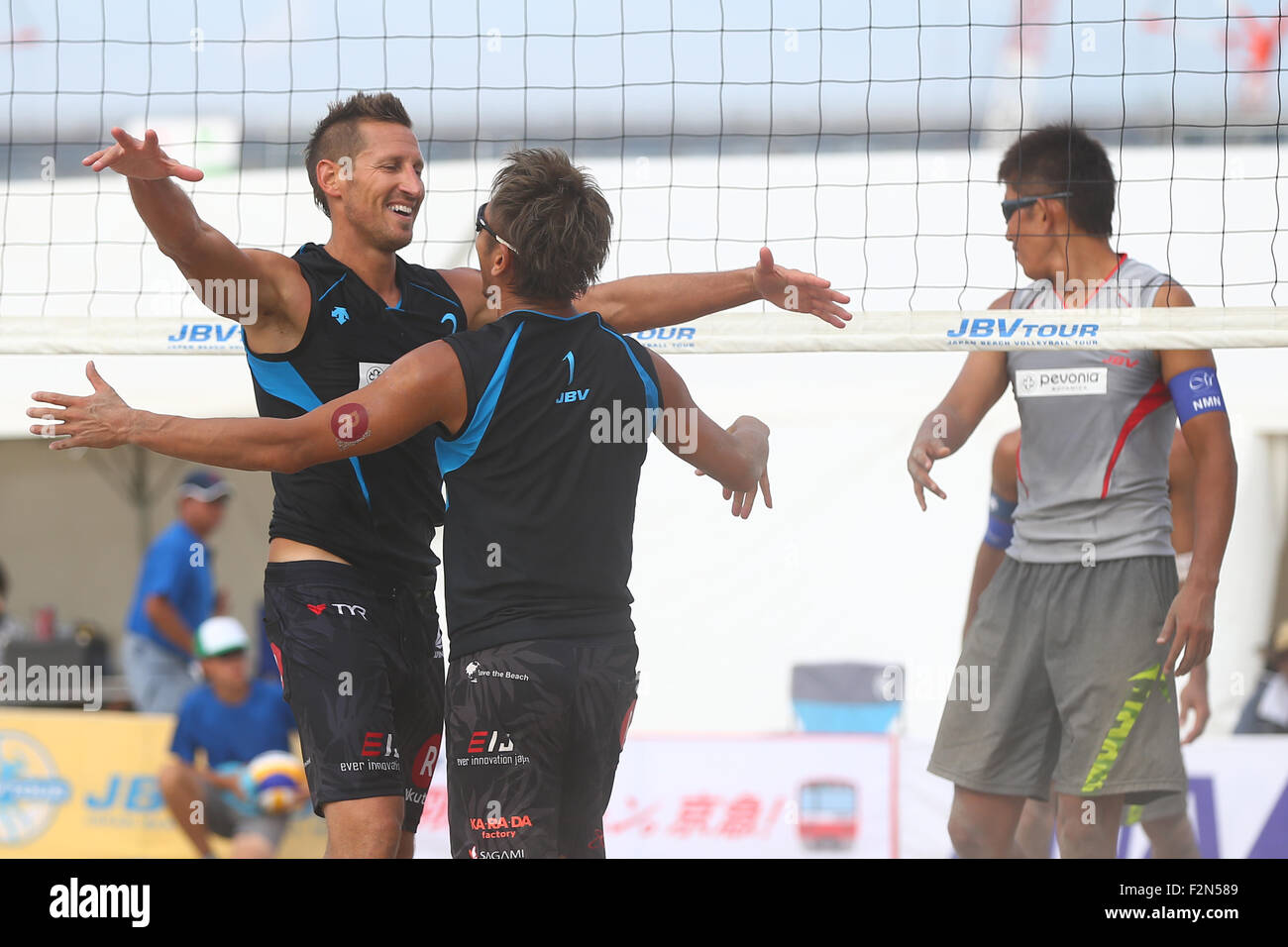 Odaiba Beach, Tokyo, Japan. 21st Sep, 2015. (L-R) Koichi Nishimura & Ty ...