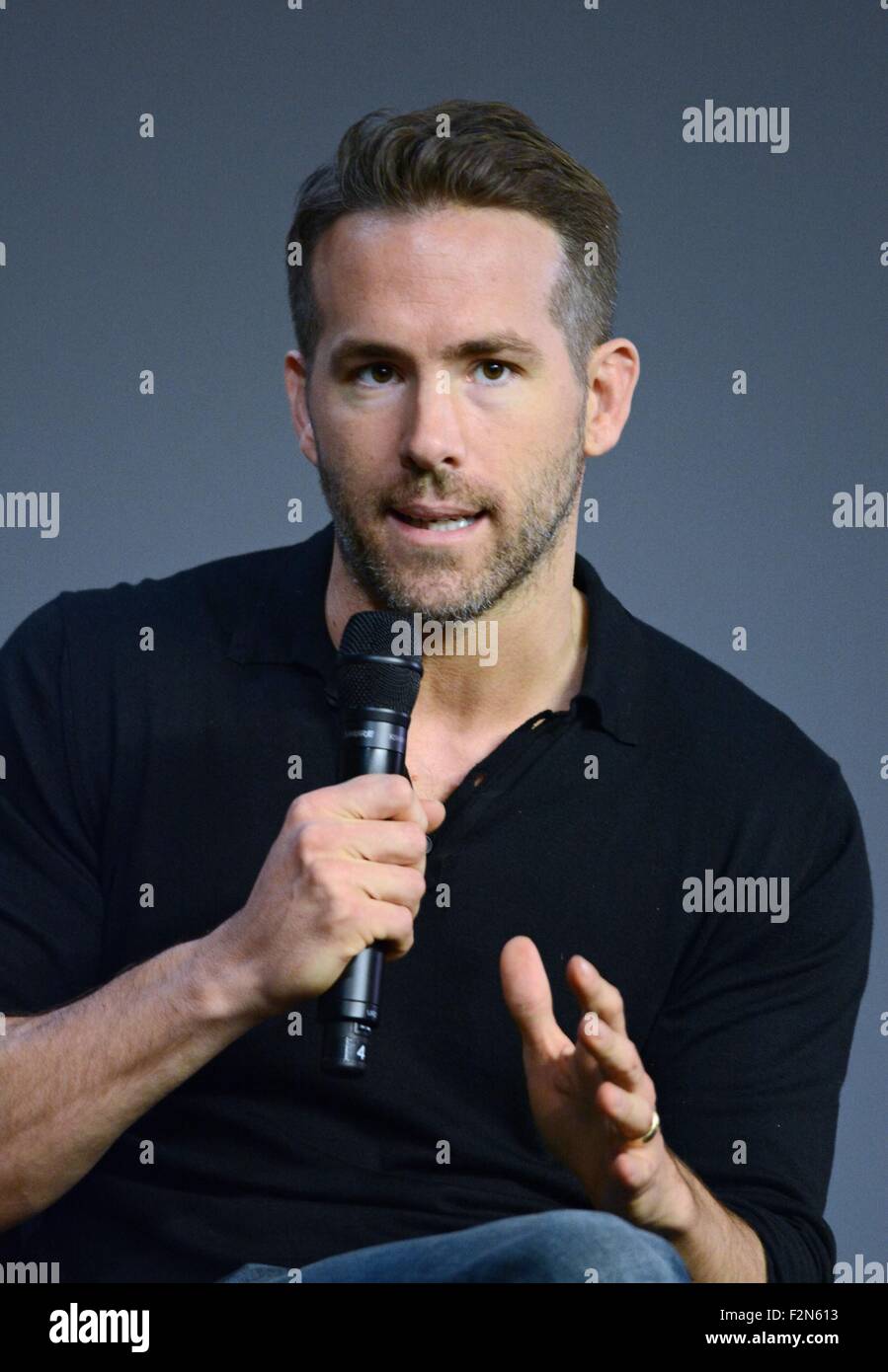 New York, NY, USA. 21st Sep, 2015. Ryan Reynolds at in-store appearance ...