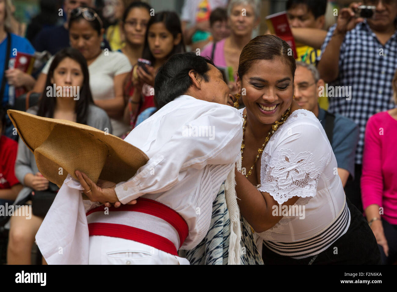 Marinera dance hi-res stock photography and images - Alamy