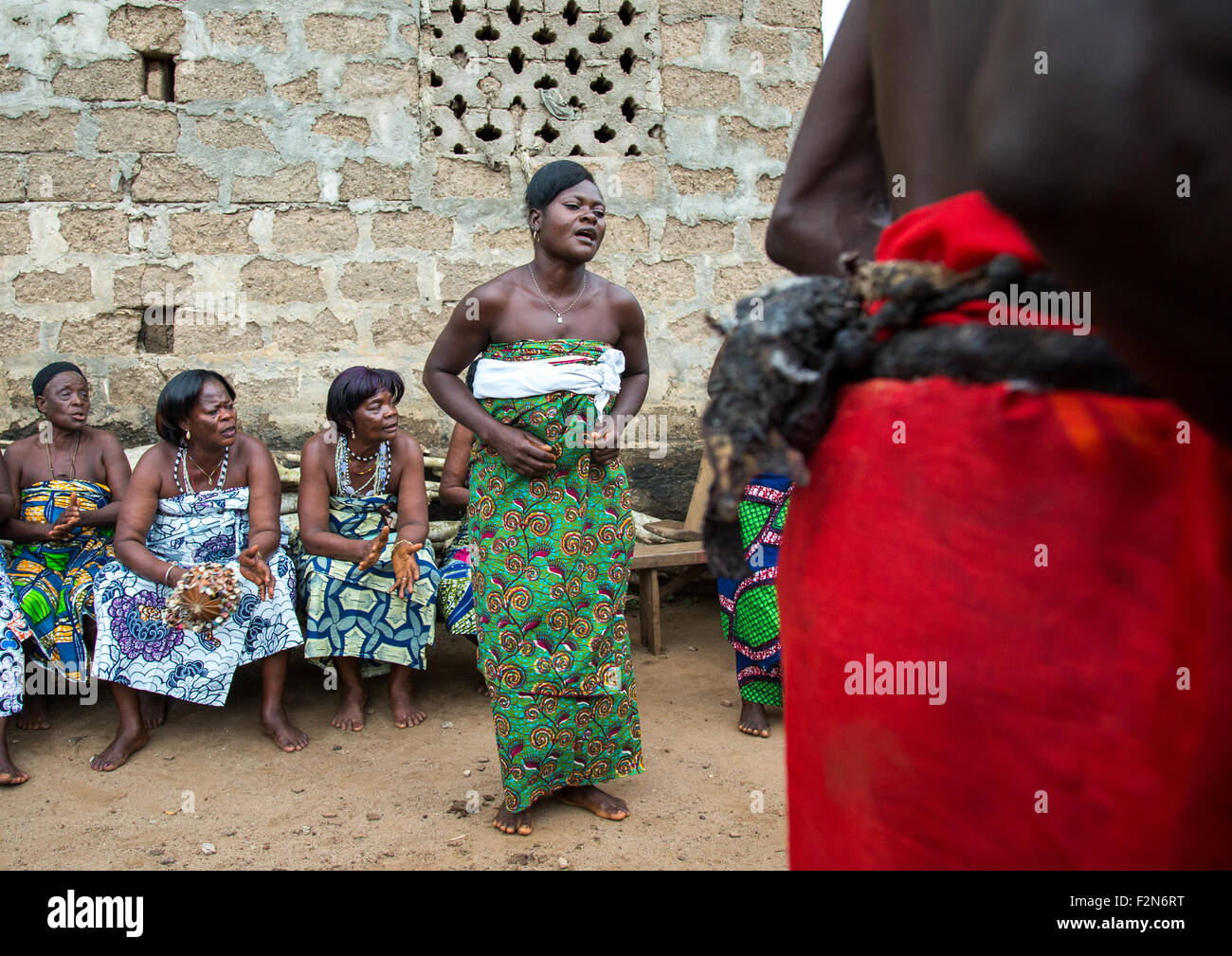 Vodou ceremony dancing hi-res stock photography and images - Alamy