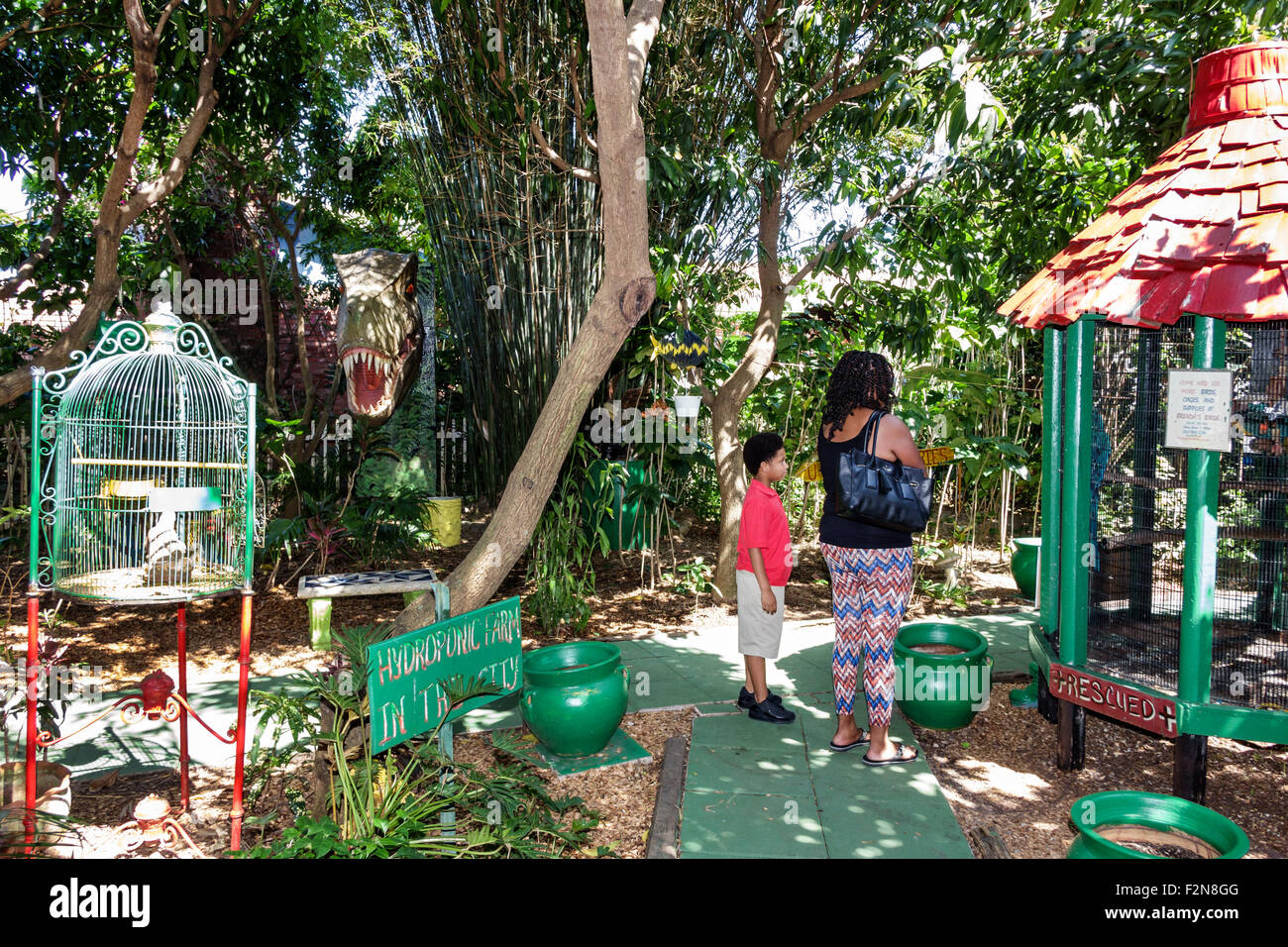The girls strawberry patch hi-res stock photography and images - Alamy