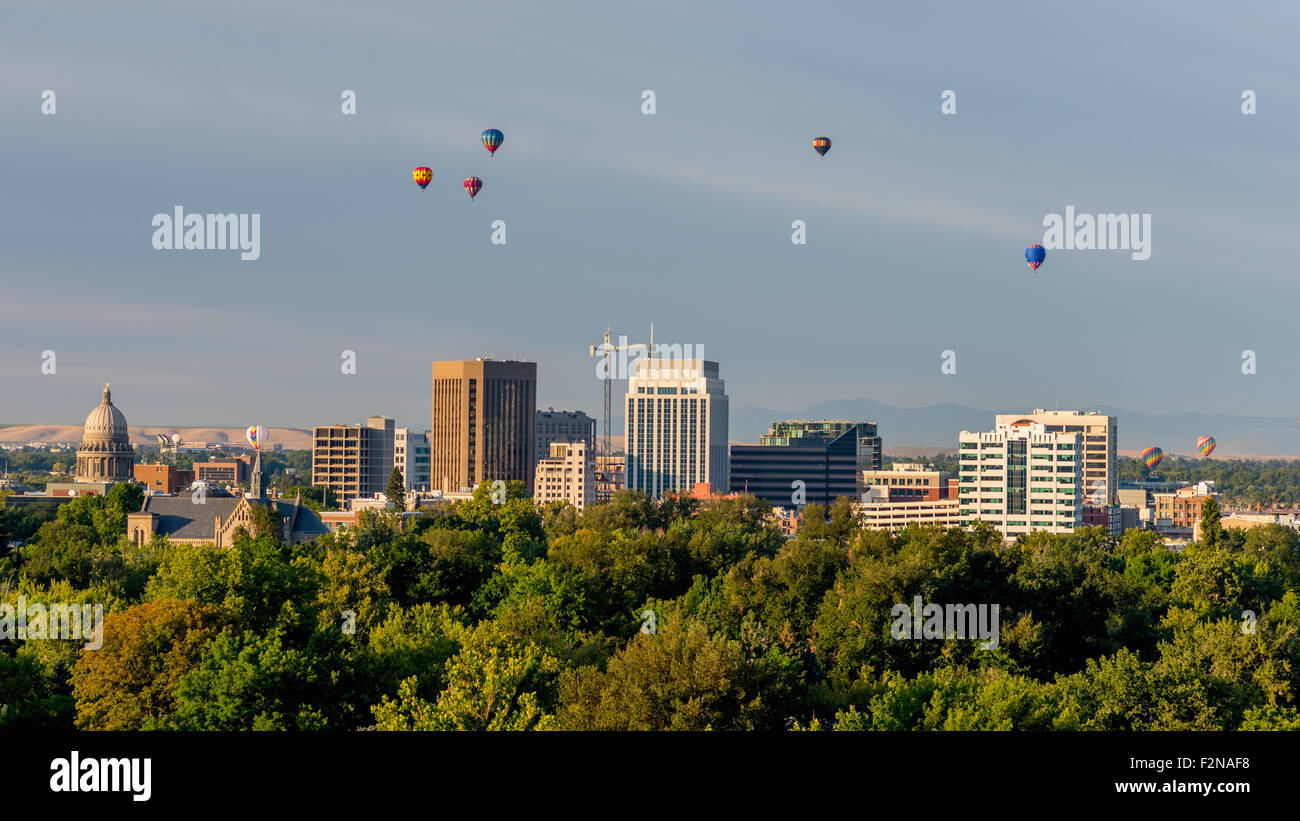 Hot air balloons over the Boise Skyline Stock Photo - Alamy