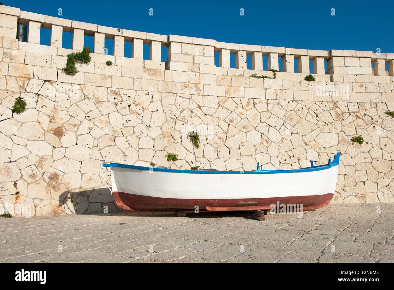 Old boat harbor hi-res stock photography and images - Alamy