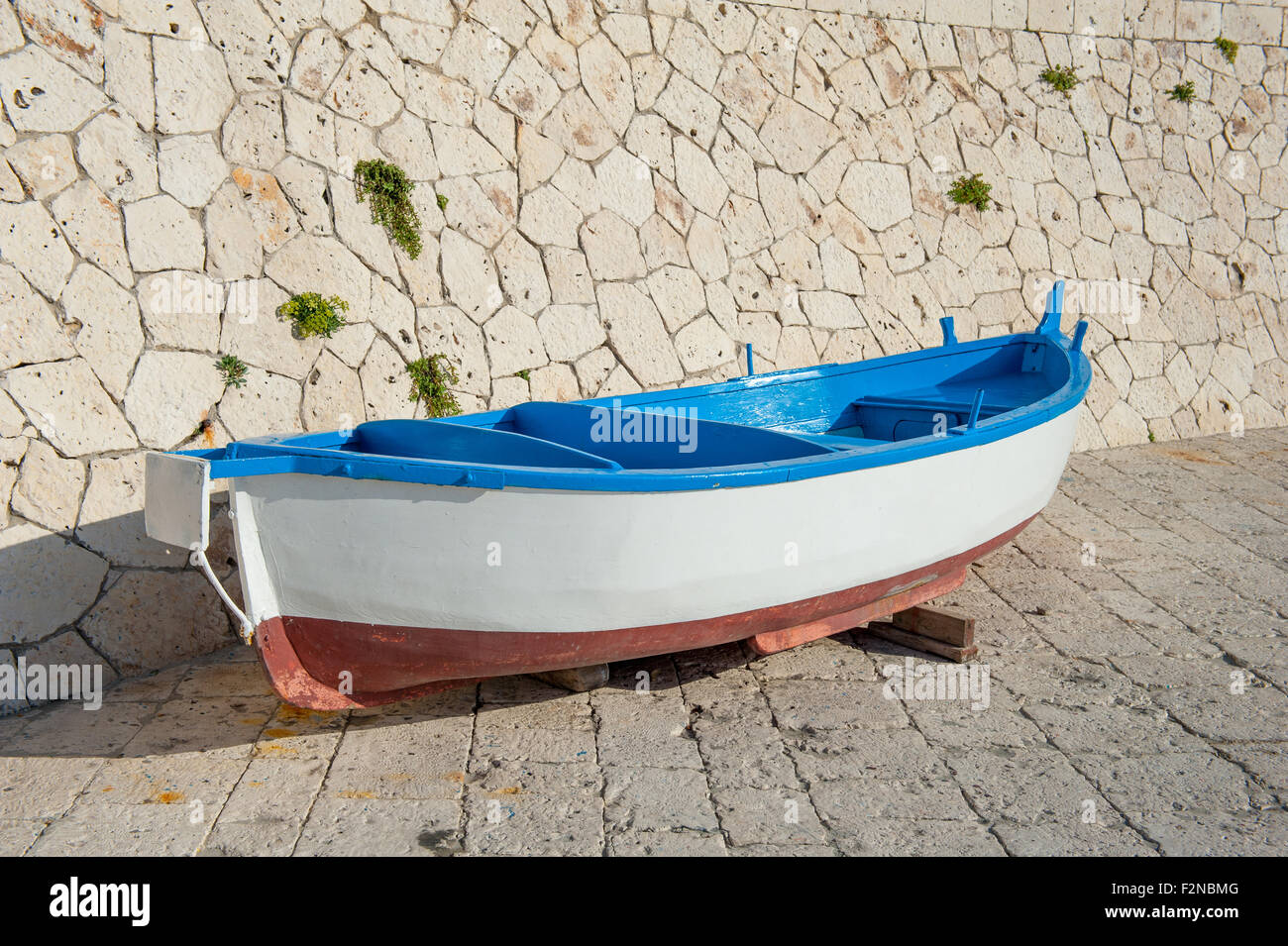 Old traditional boat hi-res stock photography and images - Alamy