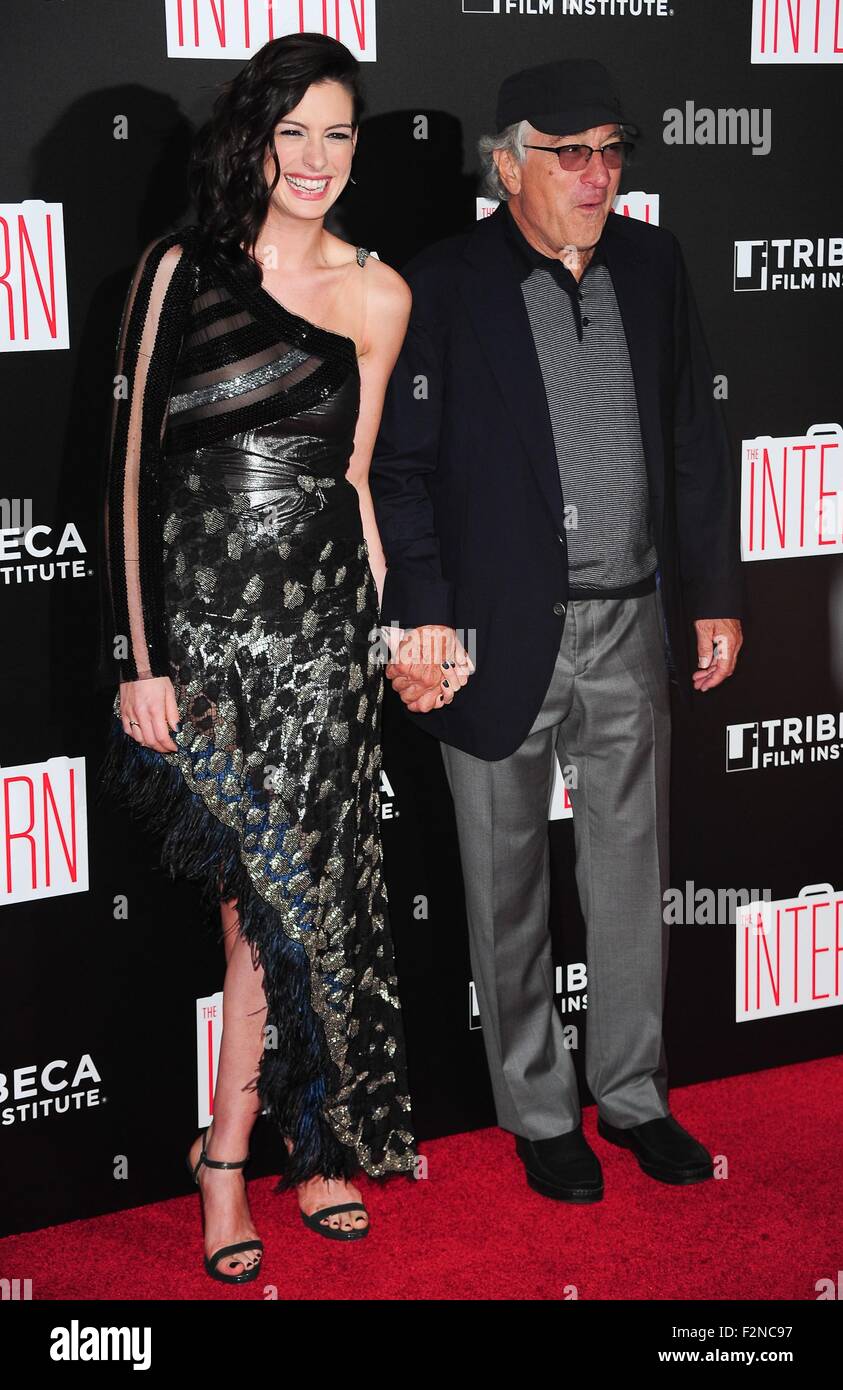 New York, NY, USA. 21st Sep, 2015. Anne Hathaway, Robert De Niro at ...