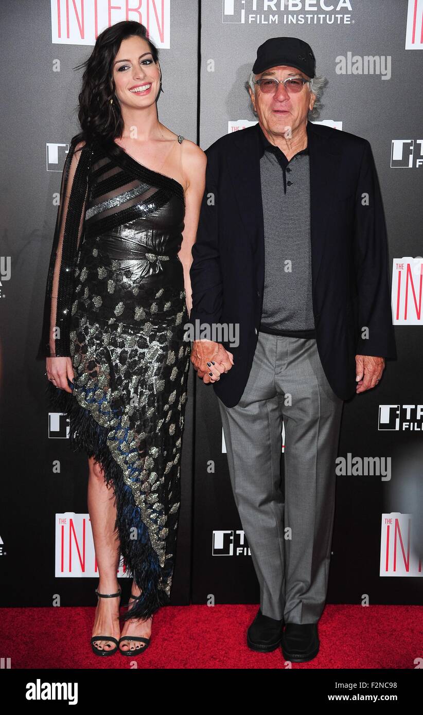 New York, NY, USA. 21st Sep, 2015. Anne Hathaway, Robert De Niro at ...
