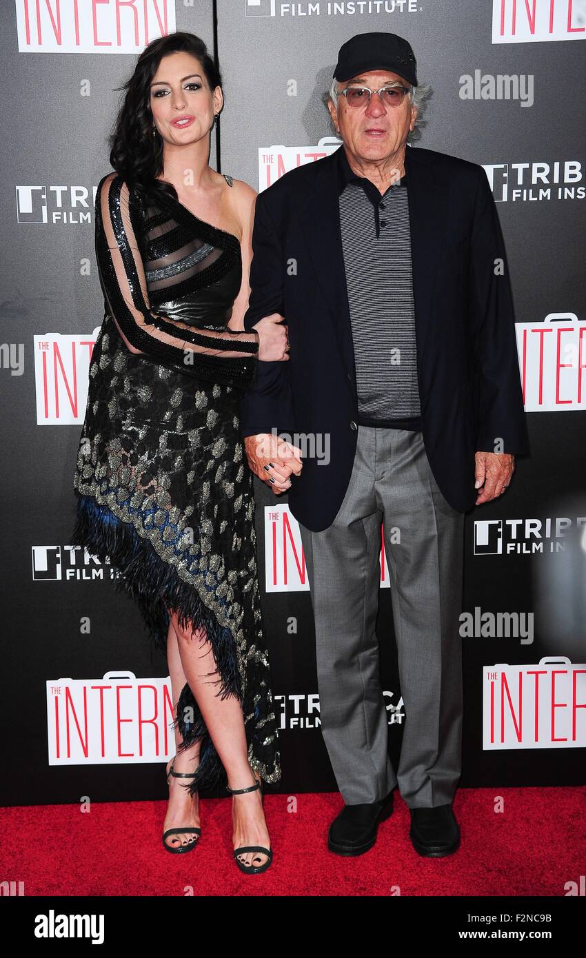 New York, NY, USA. 21st Sep, 2015. Anne Hathaway, Robert De Niro at ...