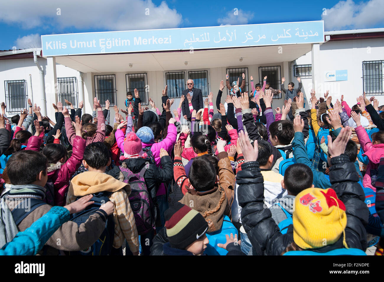 TURKEY, KILIS: A Unicef school caters for more than 1000 Syrian refugee ...