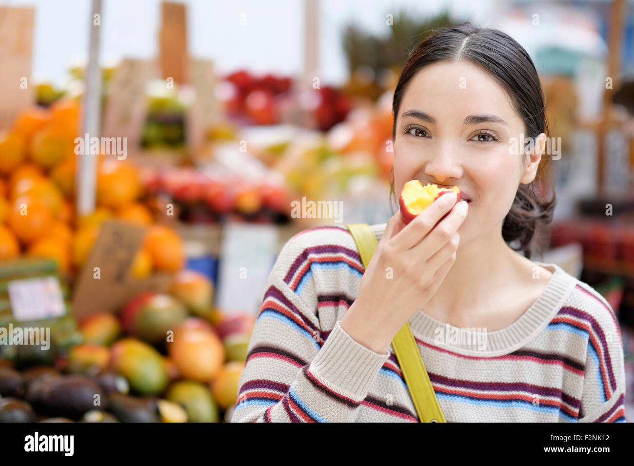Woman fruit hi-res stock photography and images - Alamy