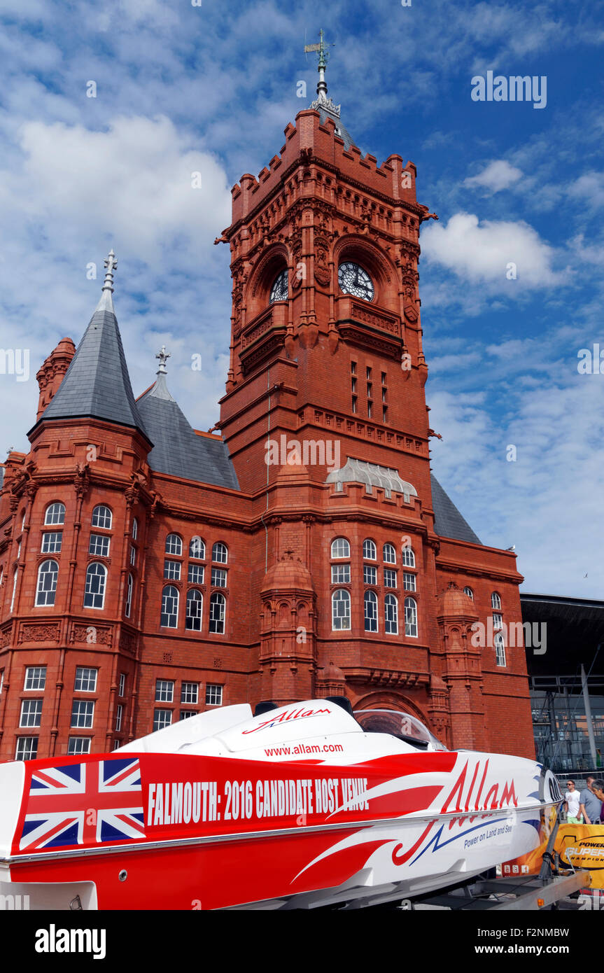 Building speed boat hi-res stock photography and images - Alamy