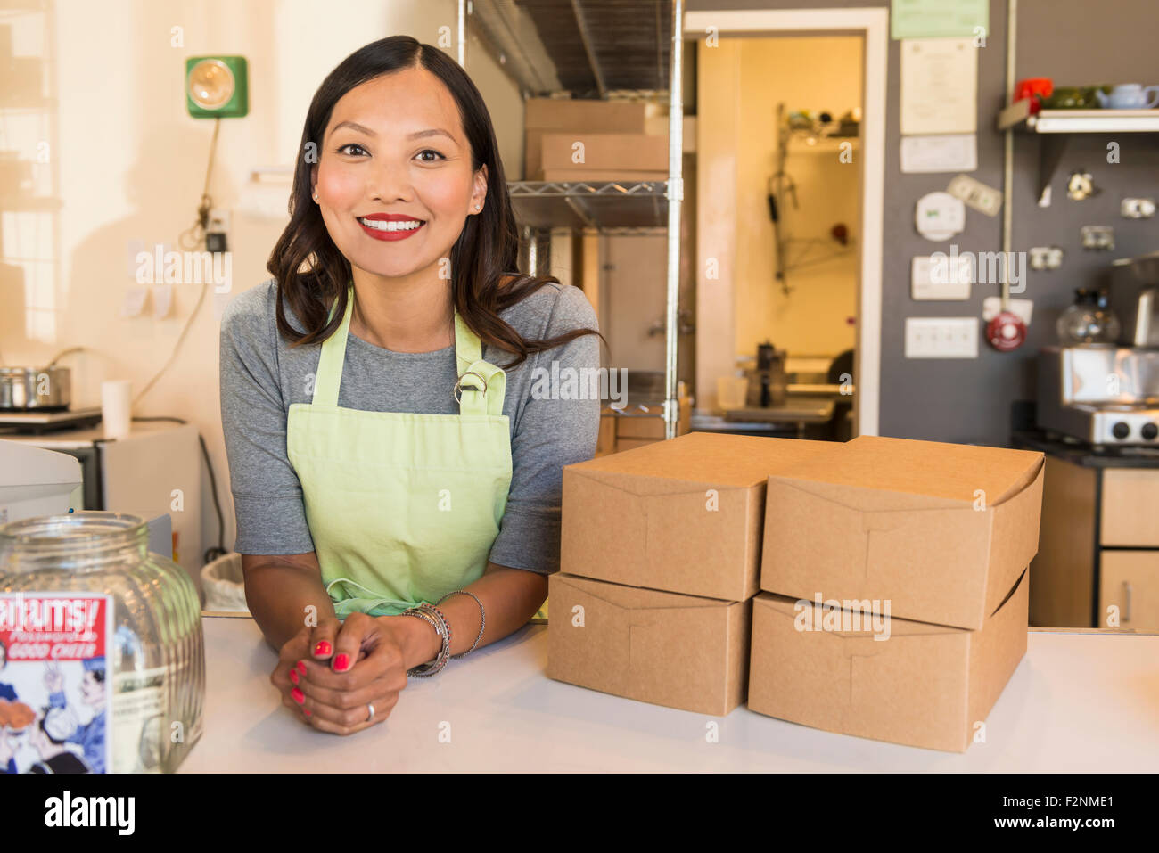 Bakery cashier hi-res stock photography and images - Alamy
