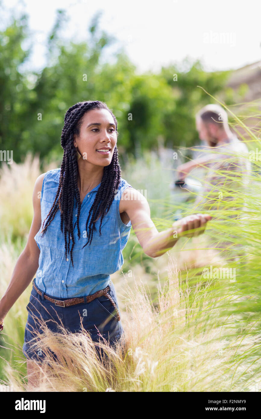 Tall young black woman hi-res stock photography and images - Alamy