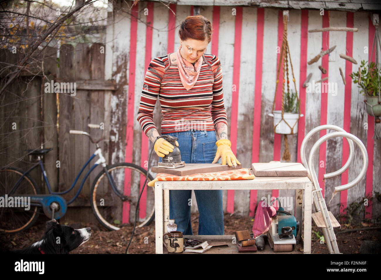 Woman sanding hi-res stock photography and images - Alamy